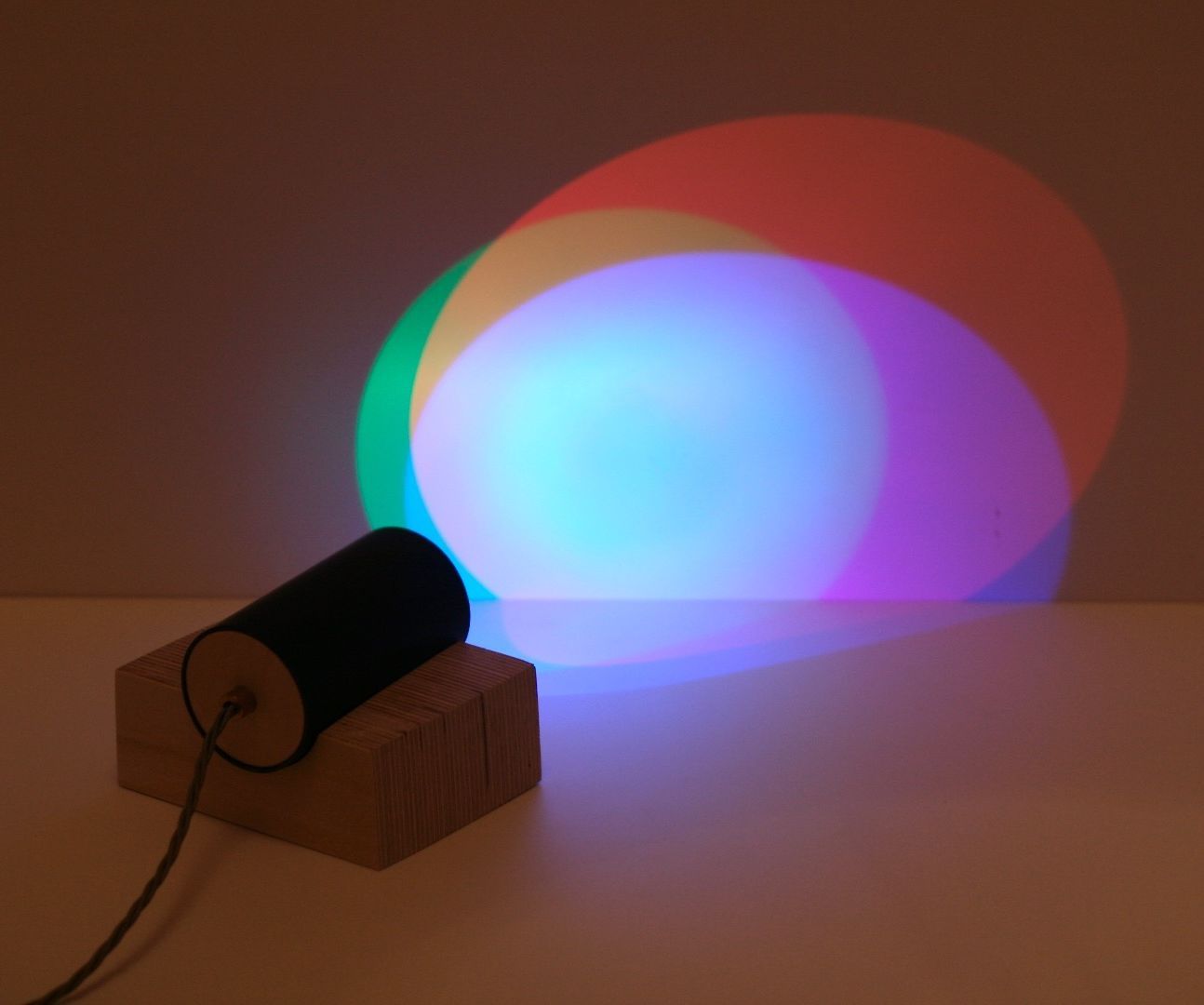 RGB Projection Light : 9 Steps (with Pictures) - Instructables