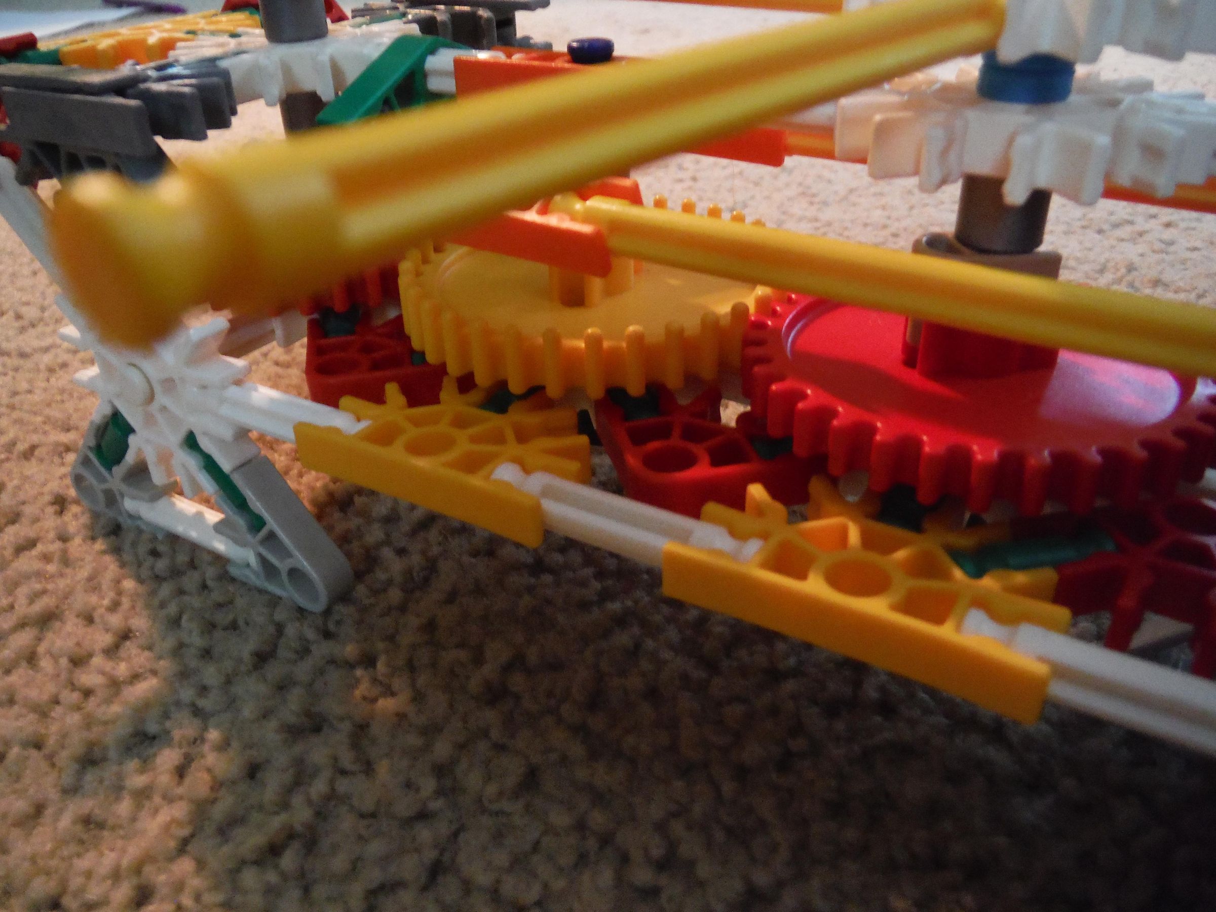 K'nex Tandem Rotor Helicopter : 6 Steps - Instructables