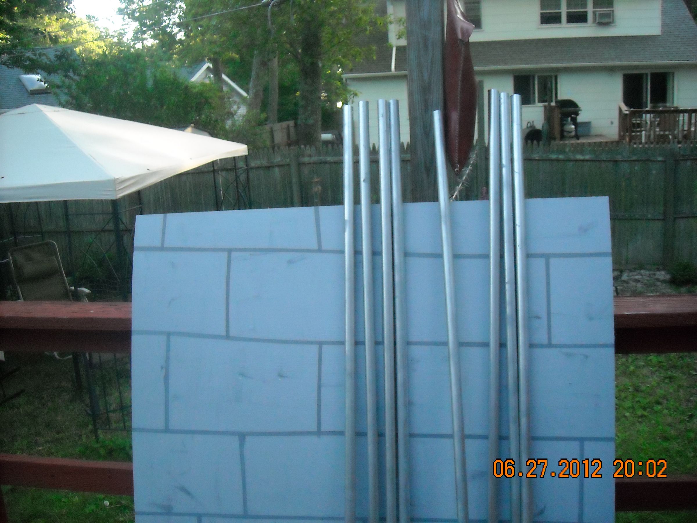 Fake Jail Cell Prop for Pictures : 8 Steps - Instructables