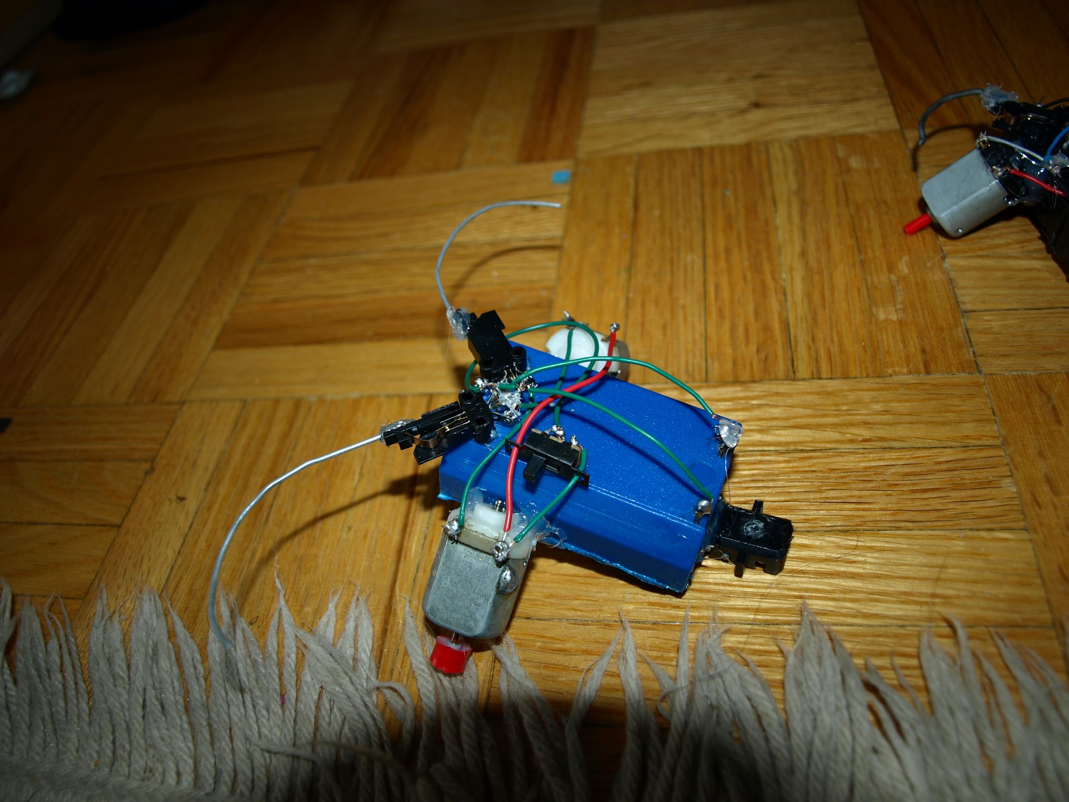 How to Make a Very Simple Robot : 16 Steps - Instructables
