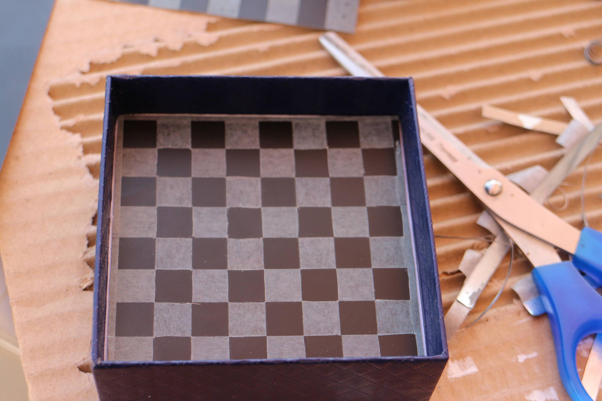 Shark Scale Inspired Portable Miniature Checkers : 10 Steps (with ...