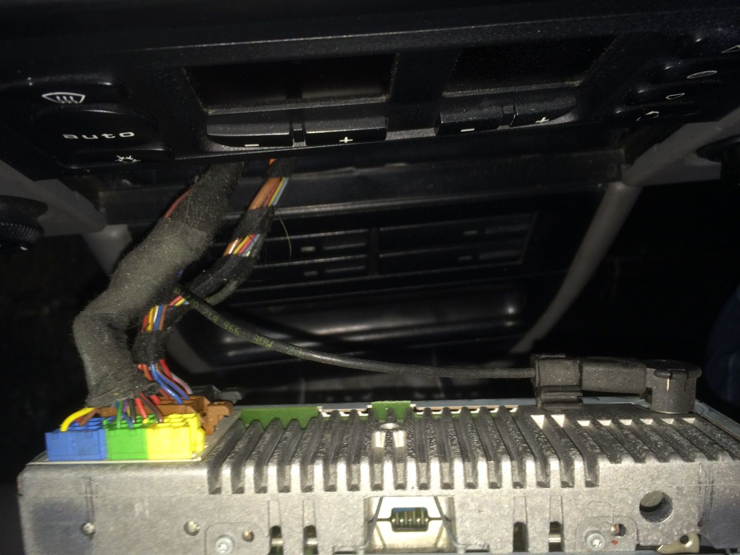 Porsche Radio Installation : 14 Steps - Instructables