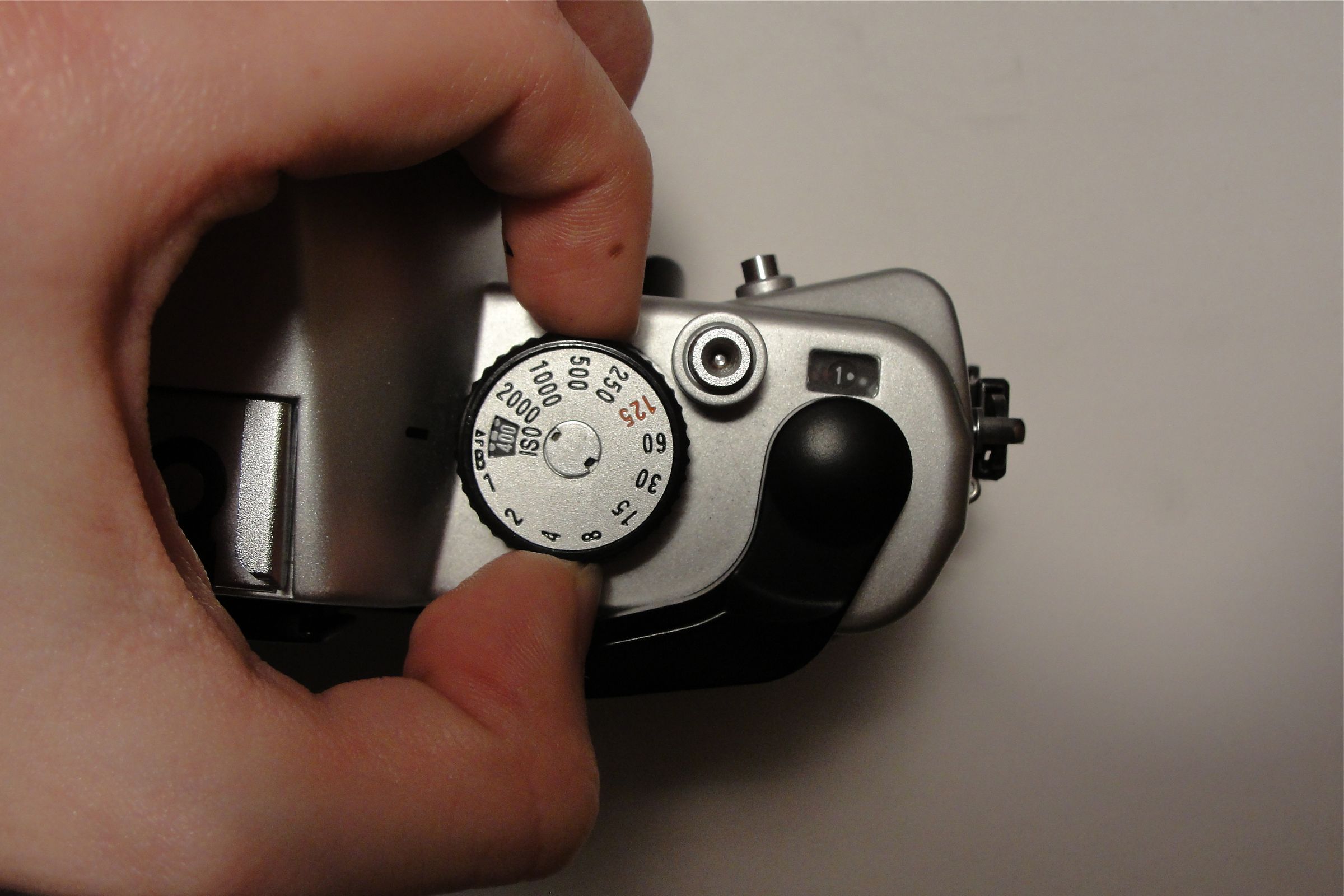 How to Load Film Into a 35mm Camera : 13 Steps (with Pictures ...
