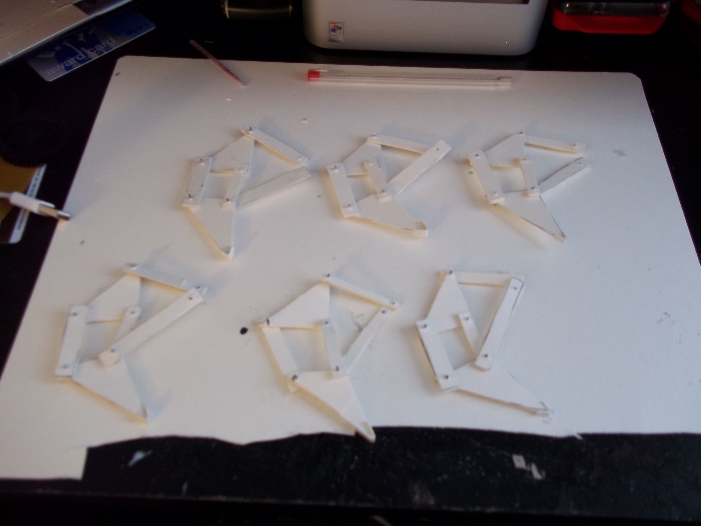 Paper Strandbeest Mk 2 : 8 Steps - Instructables
