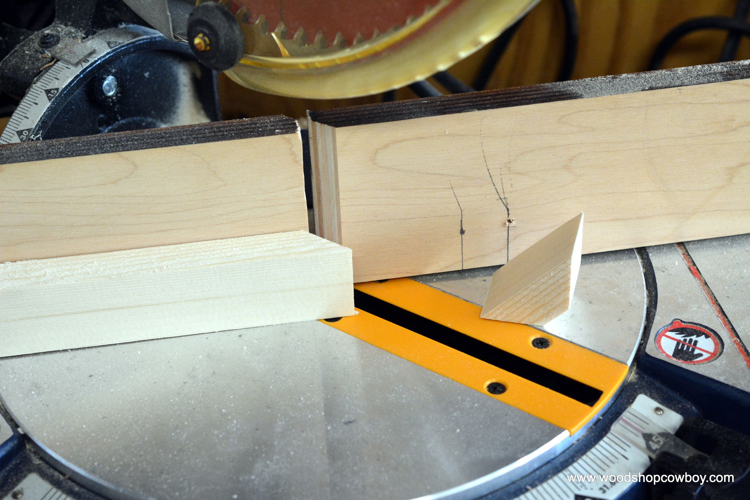 DIY Knock Hockey Game : 10 Steps (with Pictures) - Instructables