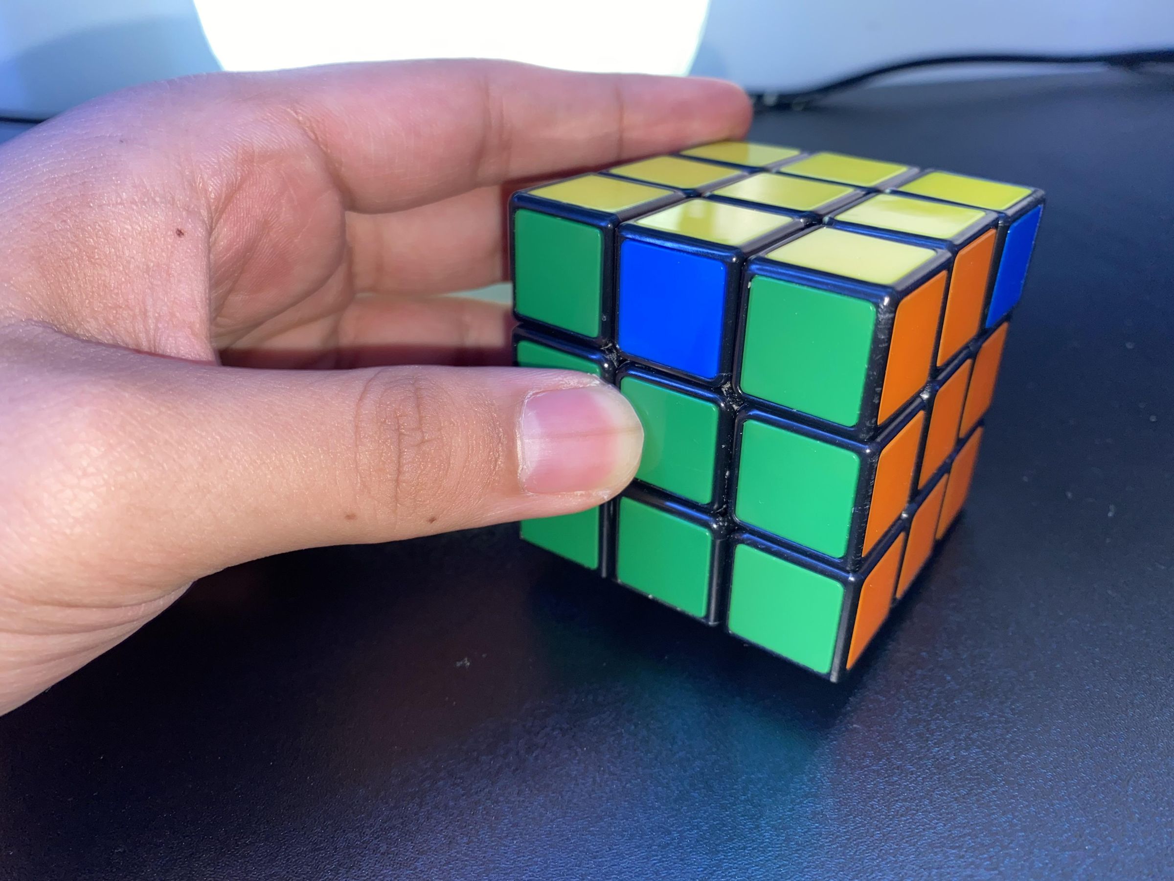 How to Solve a 3x3x3 Rubik's Cube for Beginners : 7 Steps - Instructables