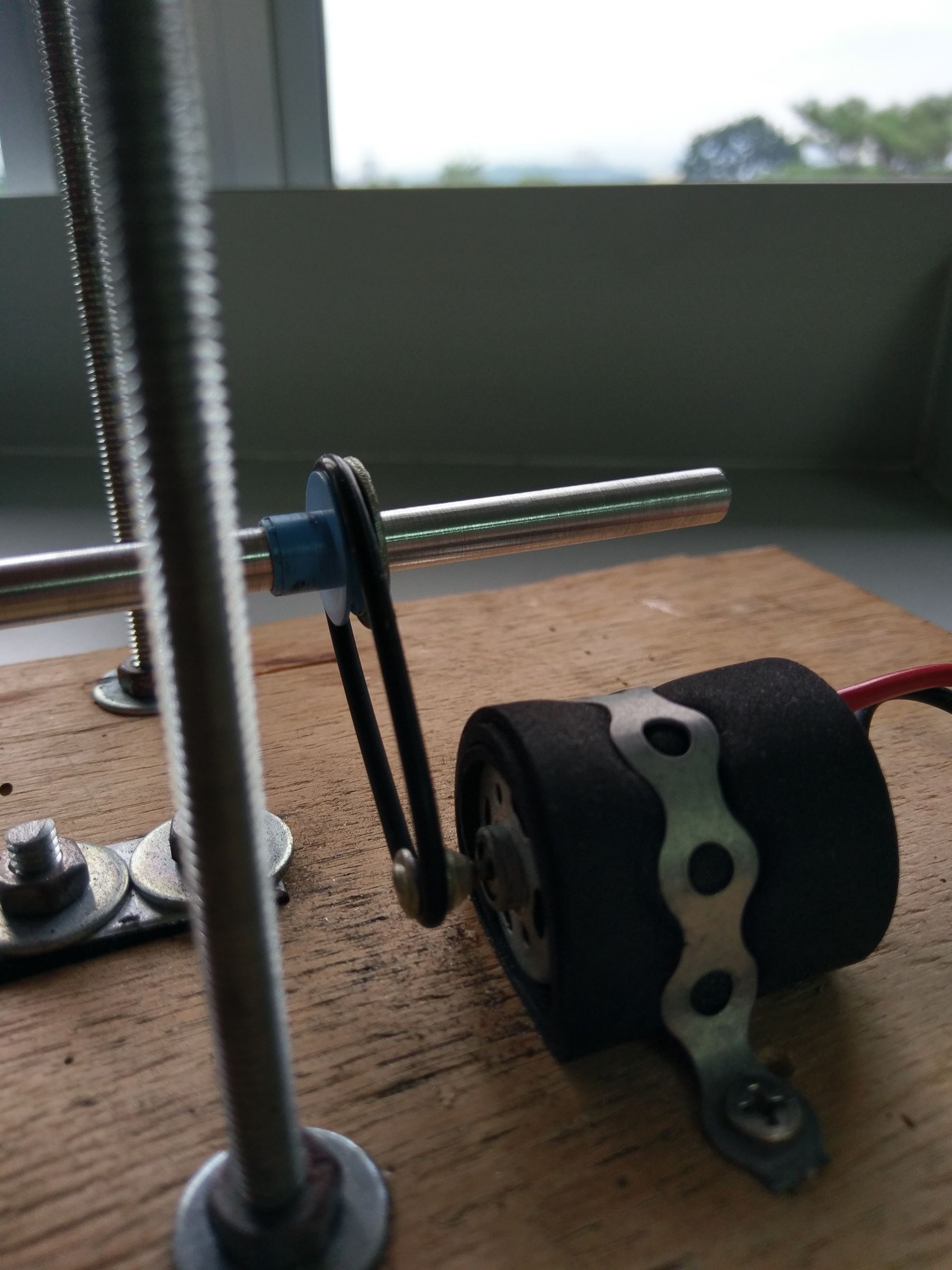 How to Make a Van De Graaff Generator : 9 Steps (with Pictures ...