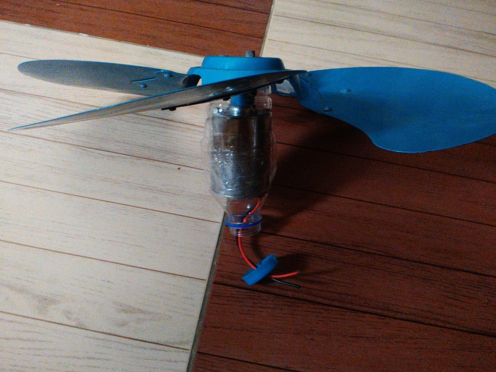 TurbineOne V2 : Super Simple Wind Turbine You Can Make Now : 5 Steps ...