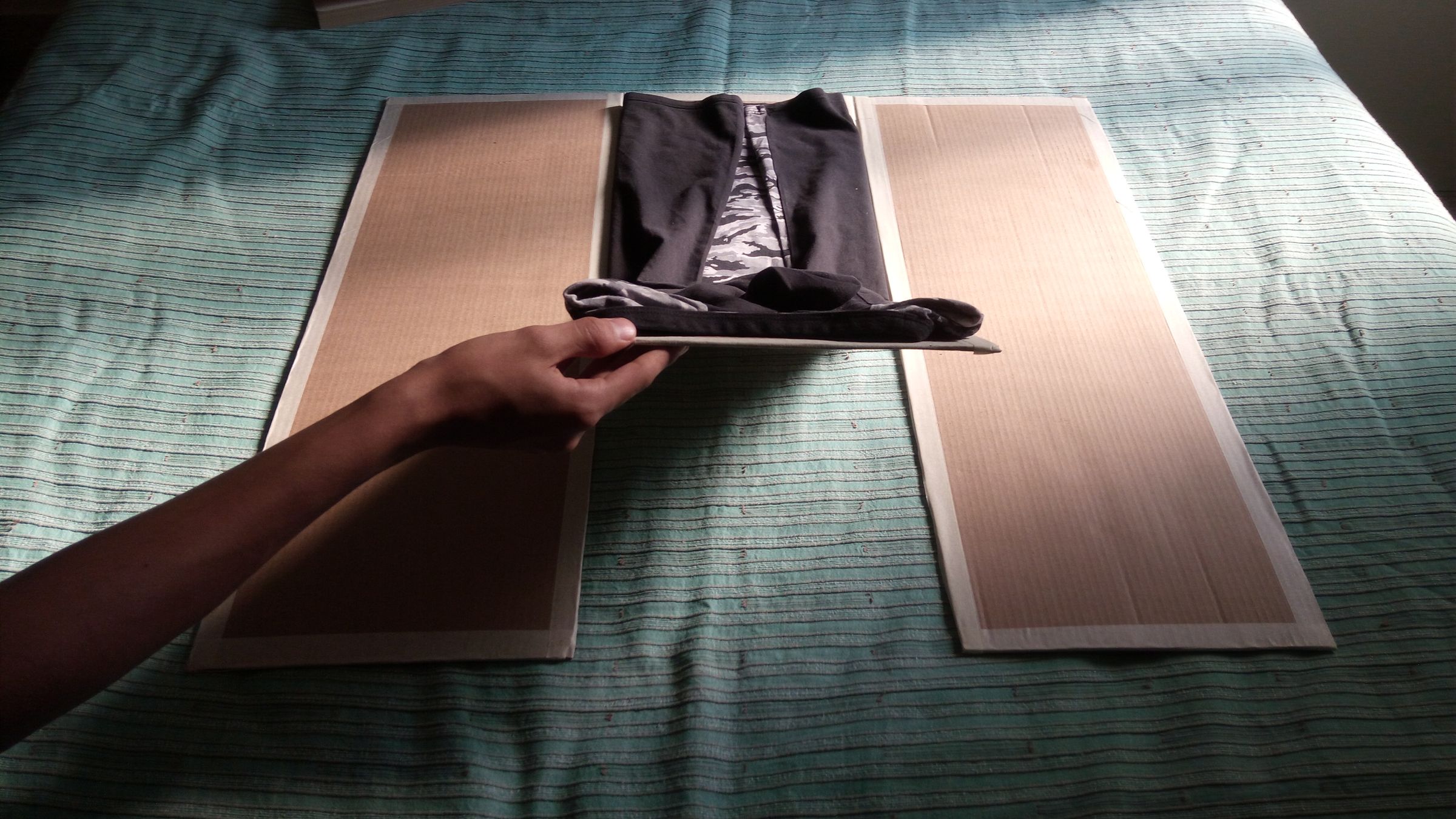 A Cardboard Device: THE SHIRT FOLDER : 6 Steps (with Pictures ...