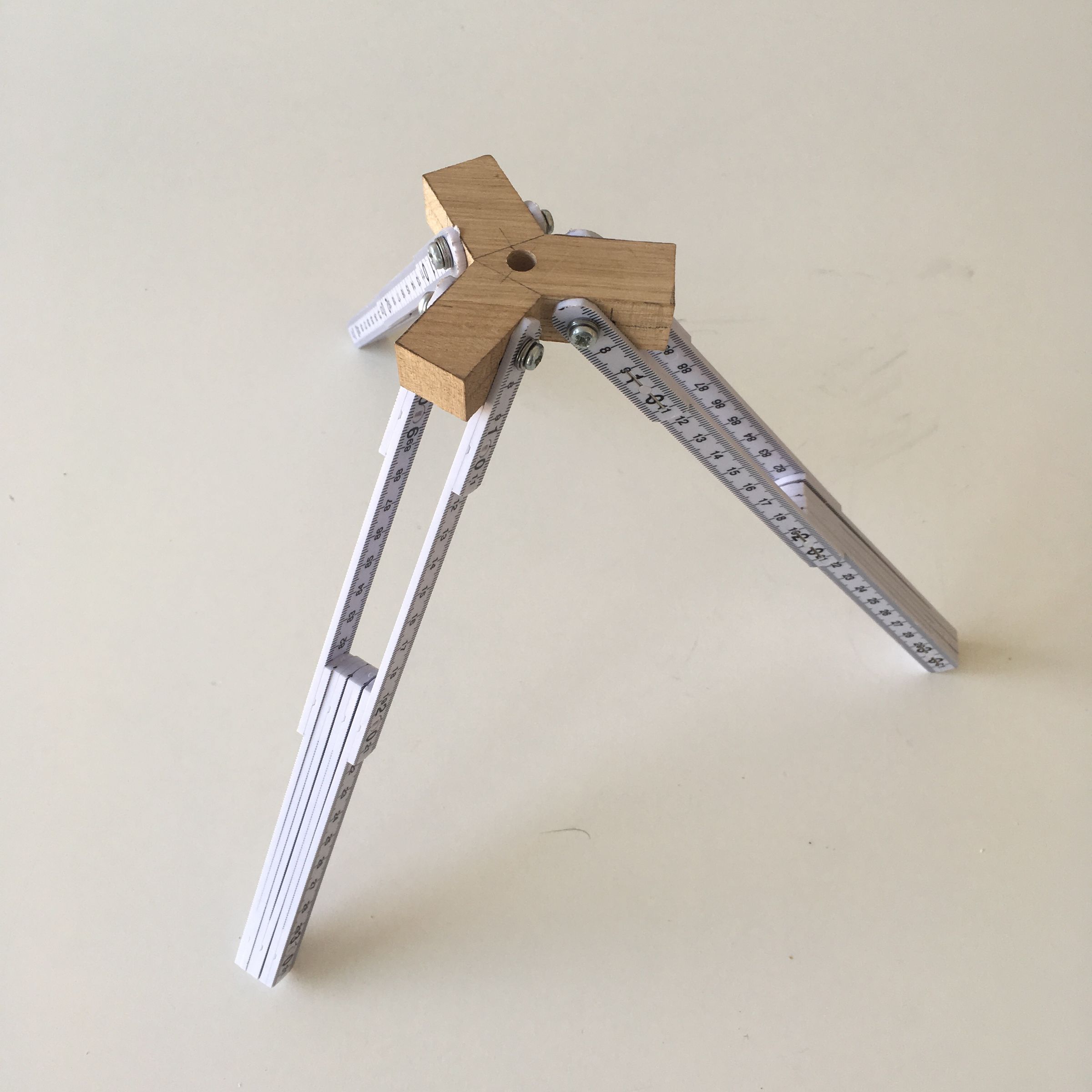 DIY Tripod for Smartphone (iPhone SE) : 17 Steps (with Pictures ...