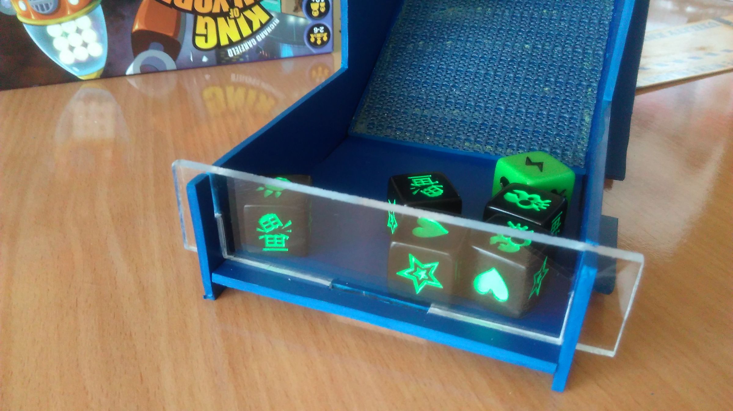 Double Slanted, Collapsible Dice Tower : 7 Steps (with Pictures ...