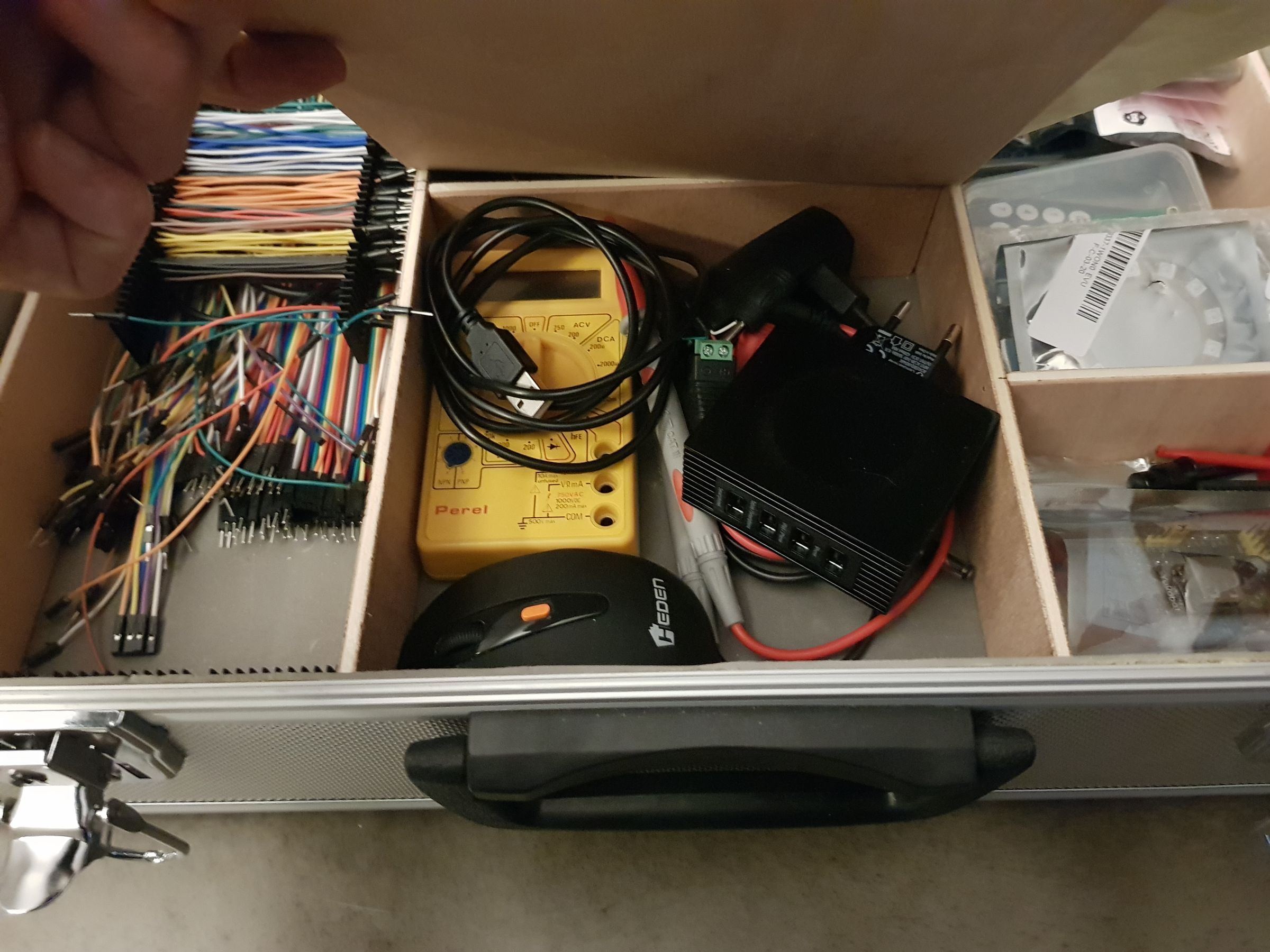 Portable Electronic Laboratory : 16 Steps - Instructables