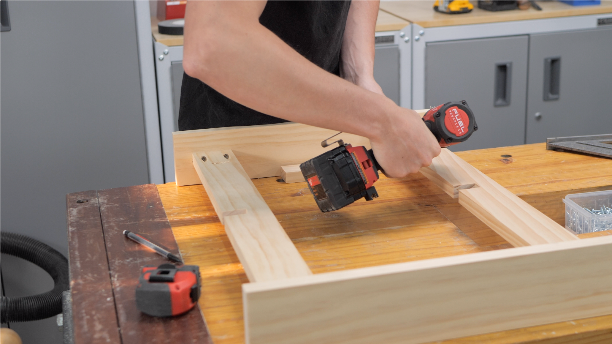 DIY Round Coffee Table : 7 Steps (with Pictures) - Instructables