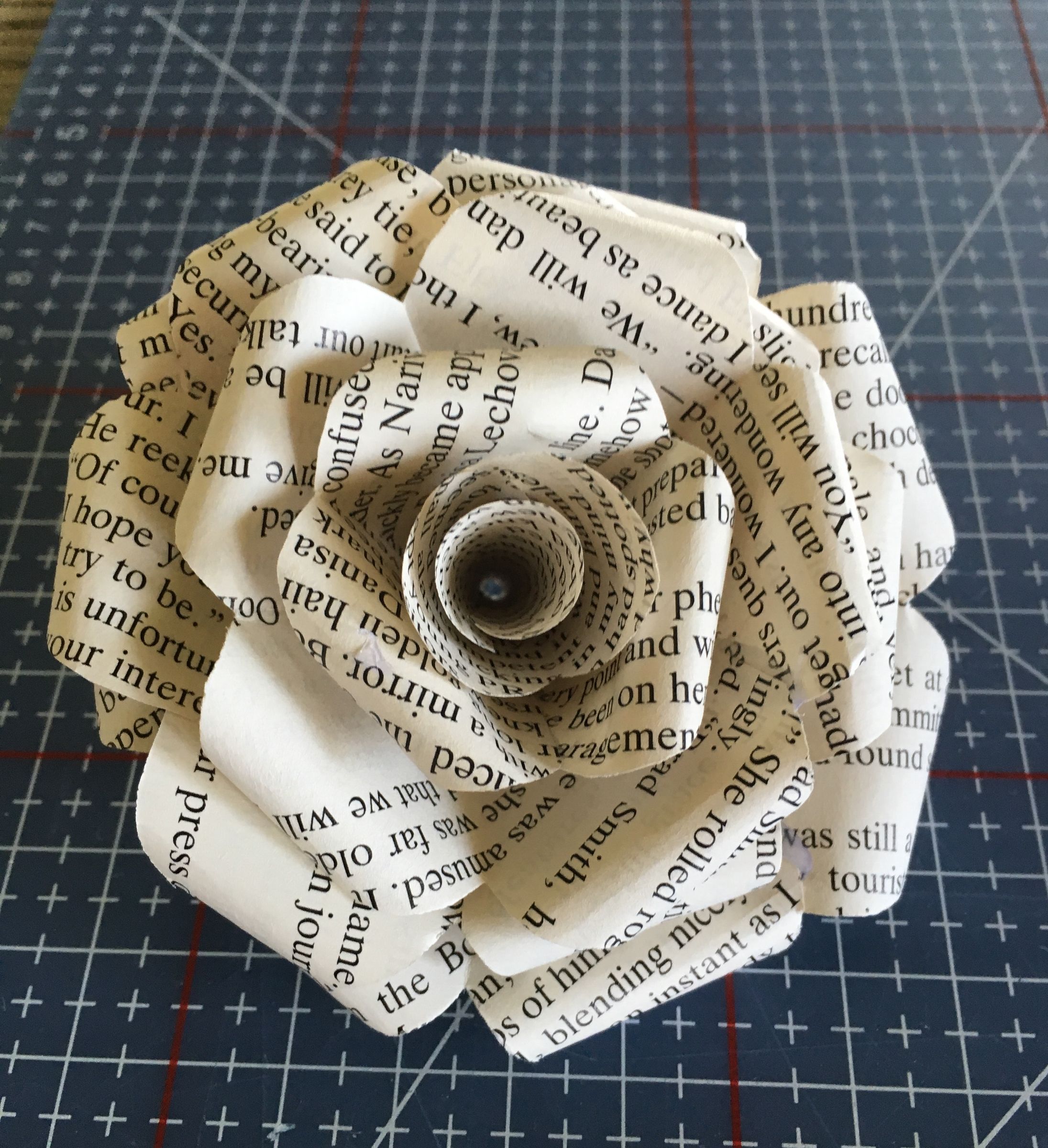 Book Page Roses : 5 Steps (with Pictures) - Instructables