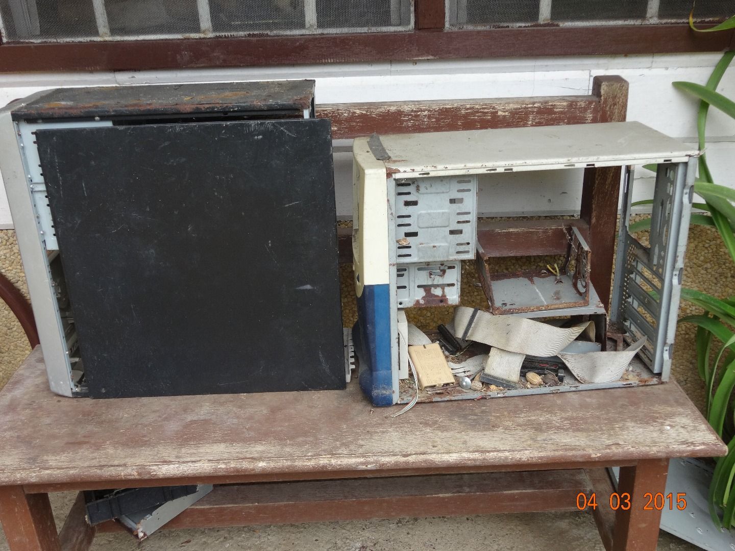 Electronics Components Salvage : 17 Steps (with Pictures) - Instructables