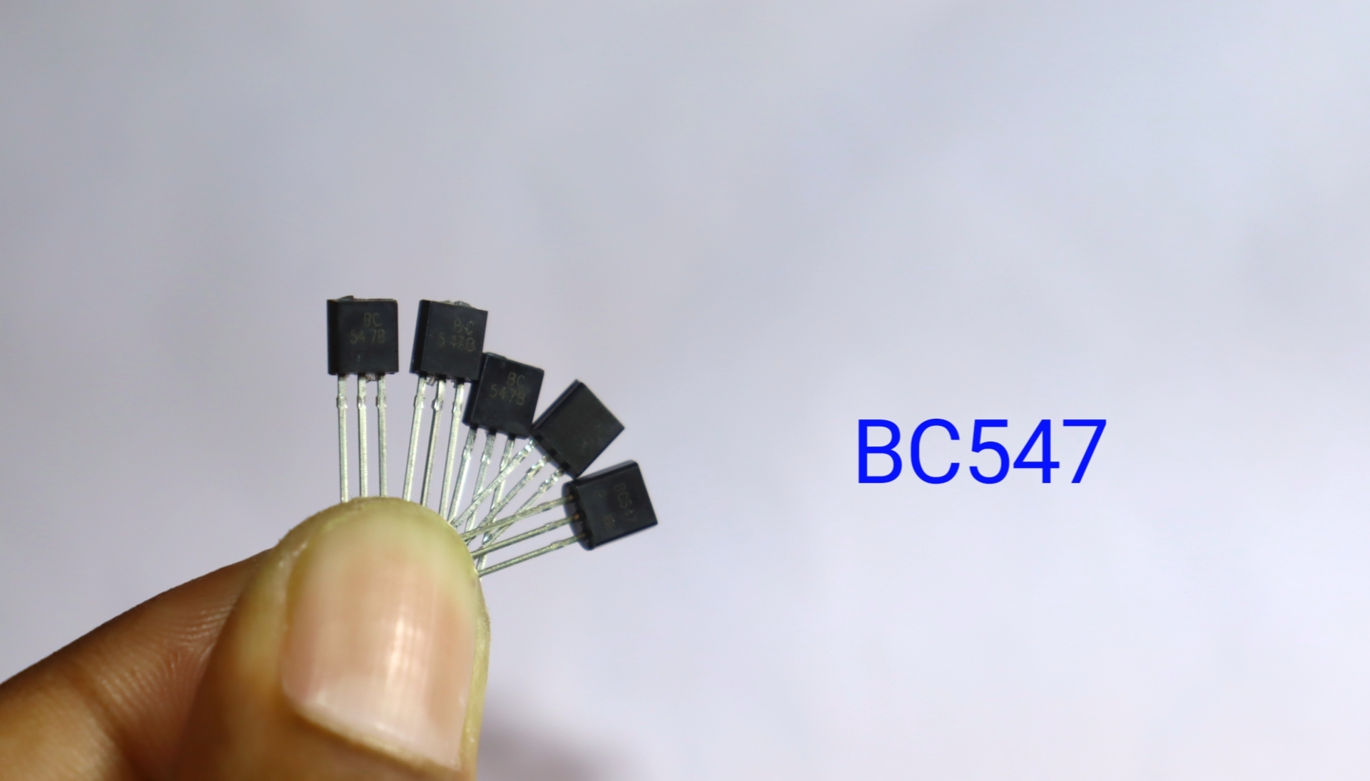 Nice Effect LED Chaser Circuit Using BC547 : 11 Steps - Instructables