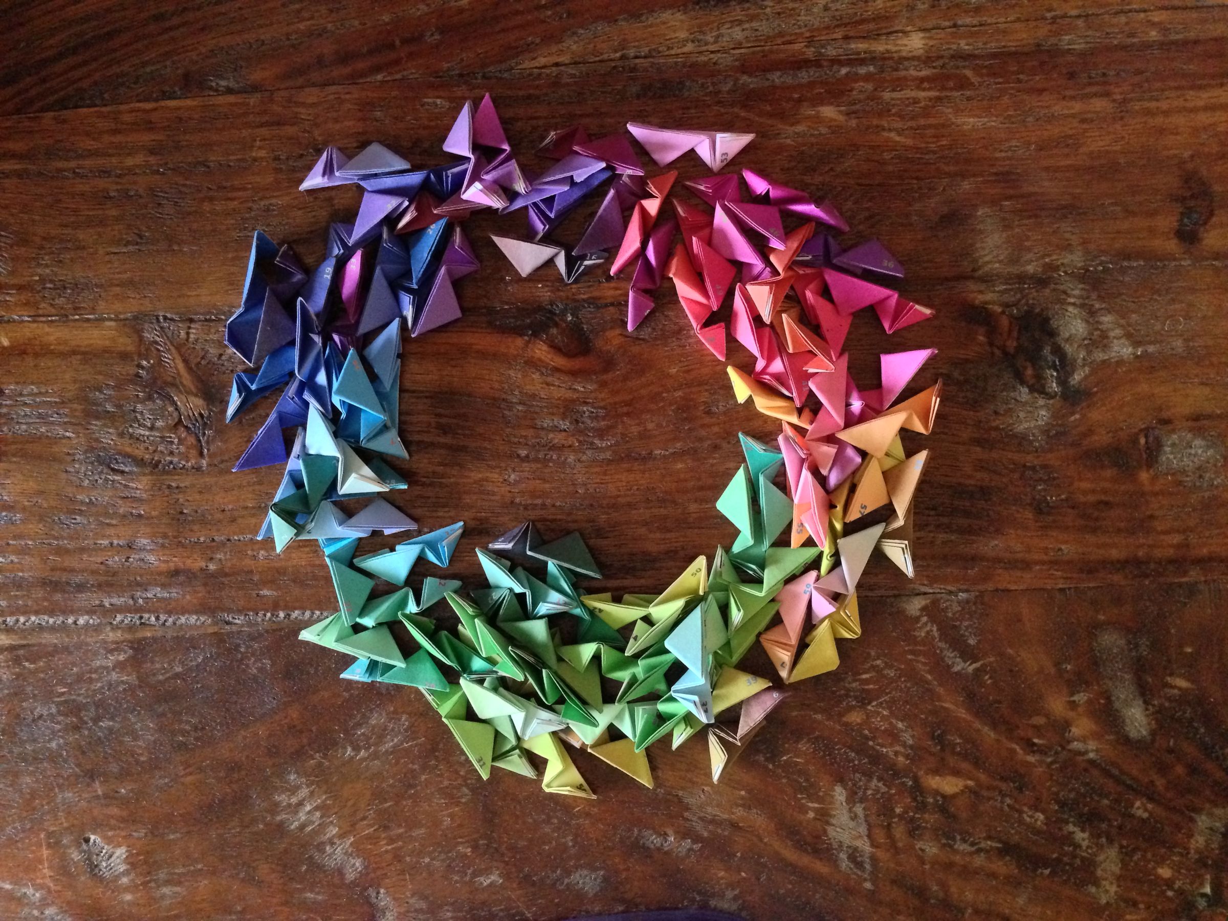 Make the Raibow PHiZZ Origami Buckyball! : 6 Steps - Instructables