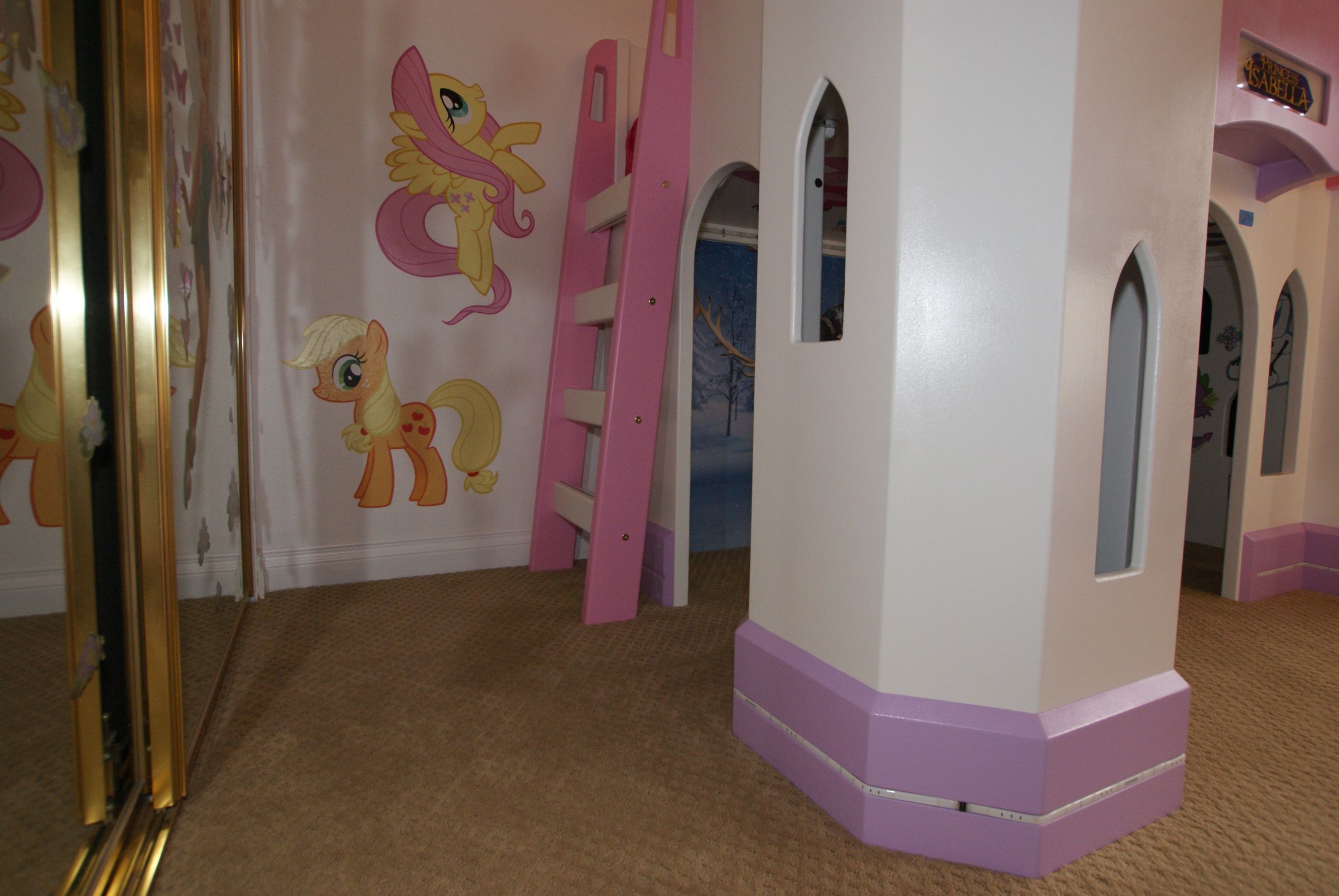 Building a Pretty Princess Castle Bed Your Child Will Love : 9 Steps ...
