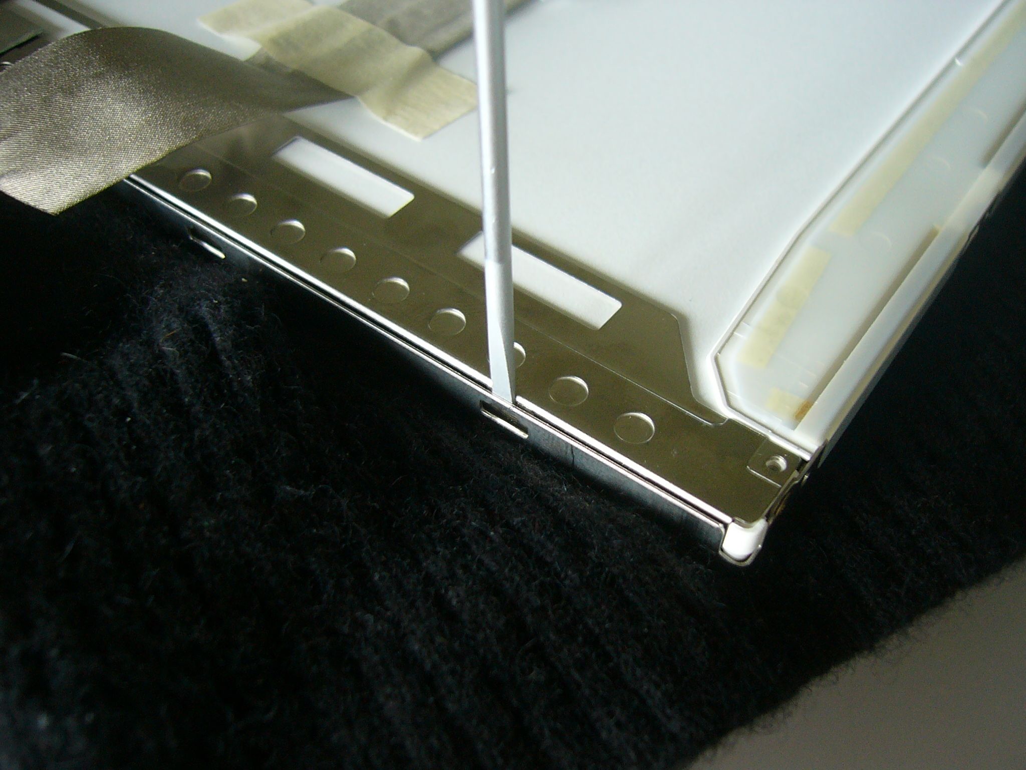 How to Take Apart a Laptop : 8 Steps - Instructables