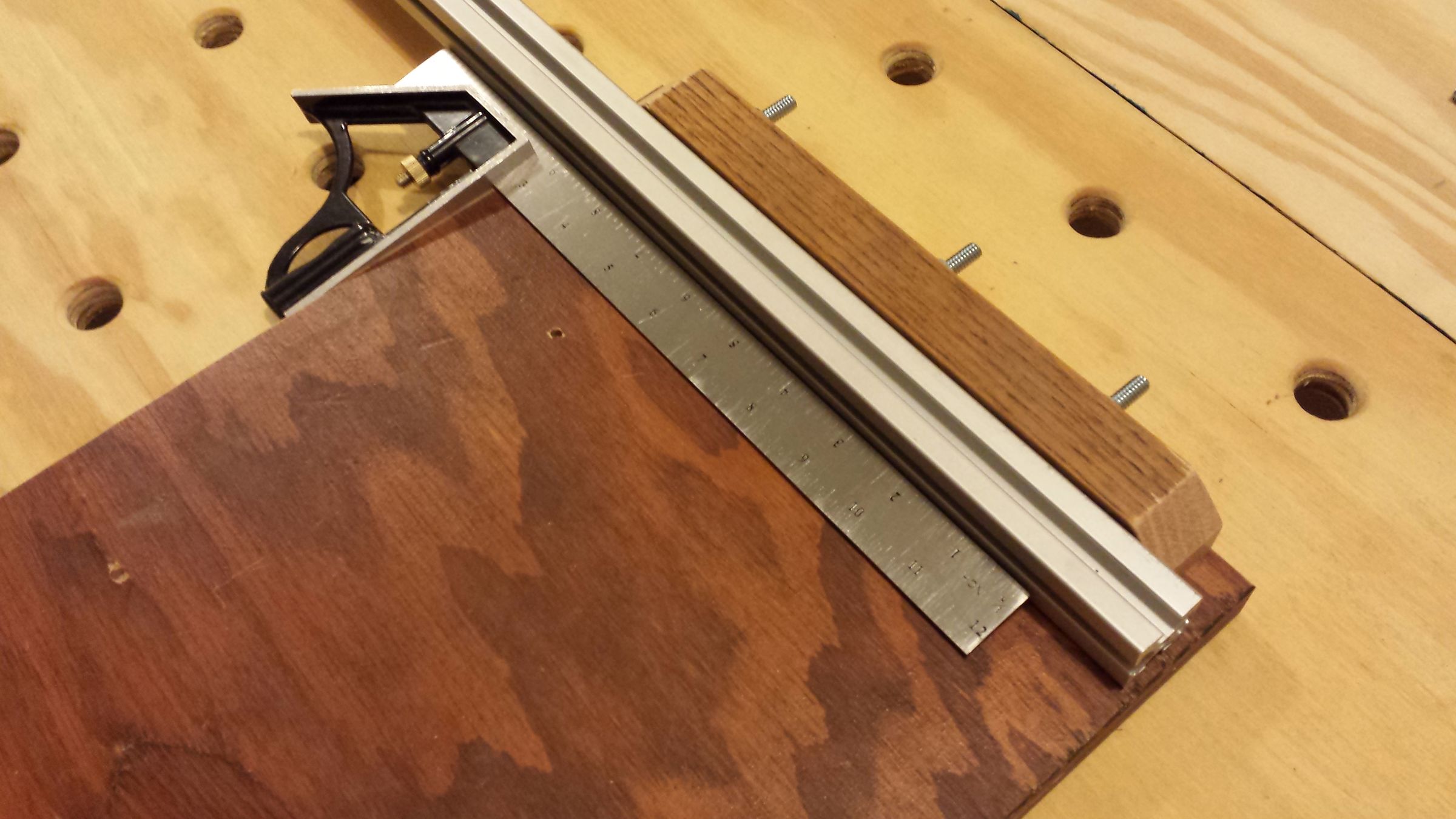 Circular Saw Rip Guide : 3 Steps - Instructables