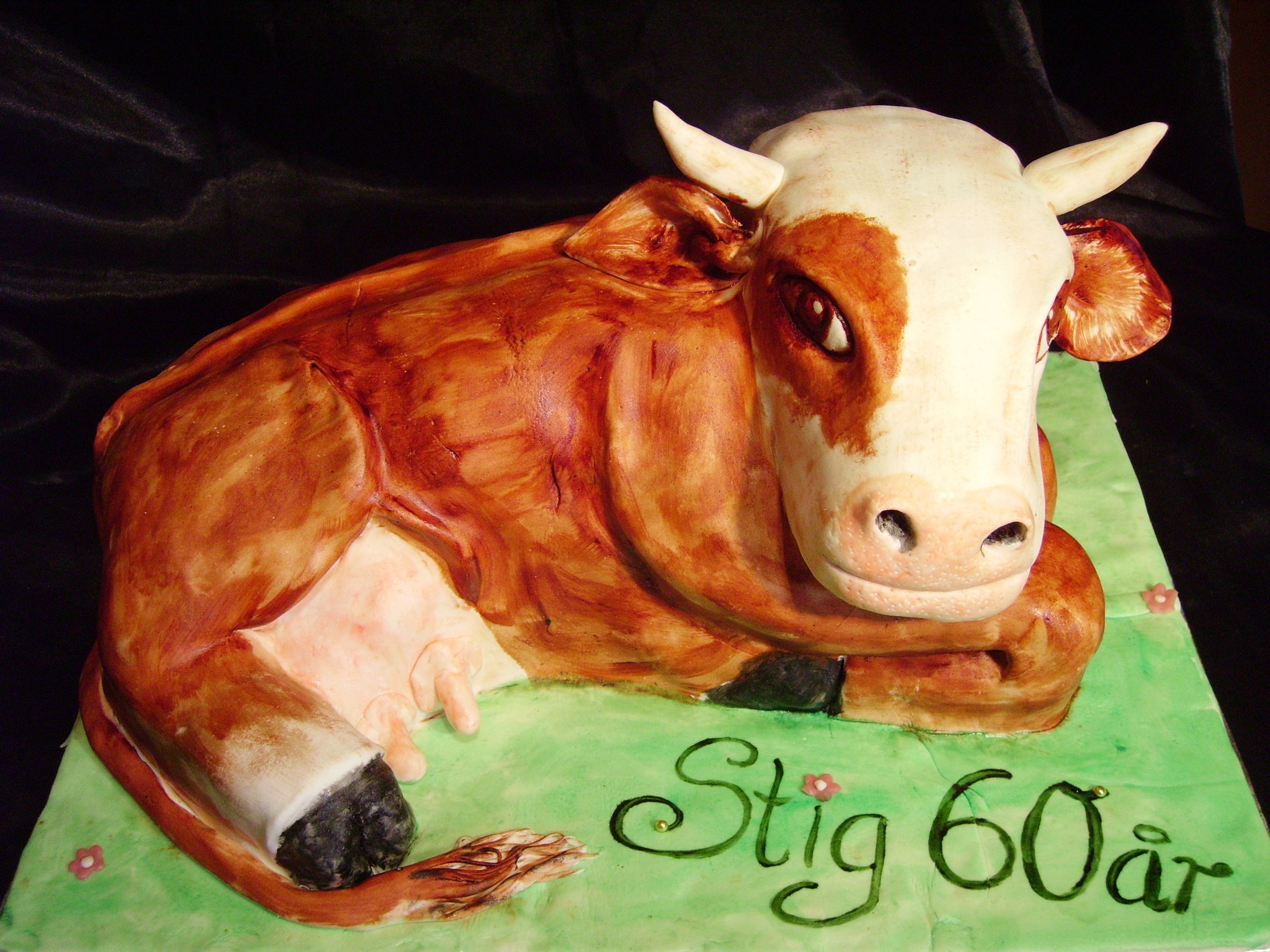 Cow Cake Step by Step : 9 Steps (with Pictures) - Instructables