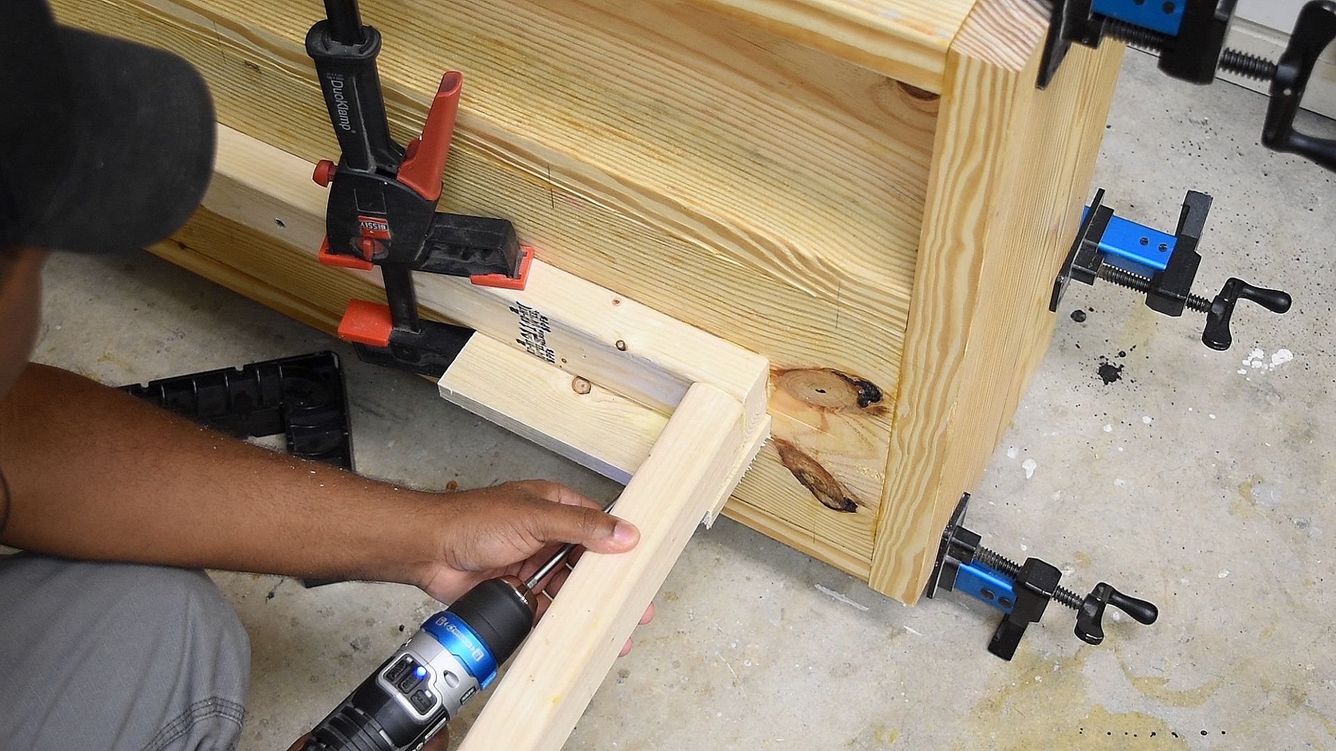 How to Make a SOFA That Turns Into a BED : 10 Steps (with Pictures ...