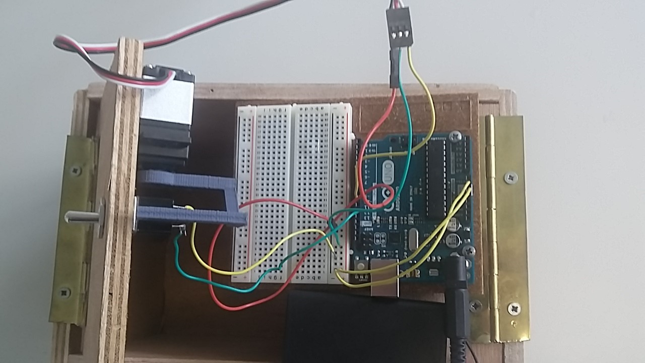 Useless Machine - Arduino : 4 Steps (with Pictures) - Instructables
