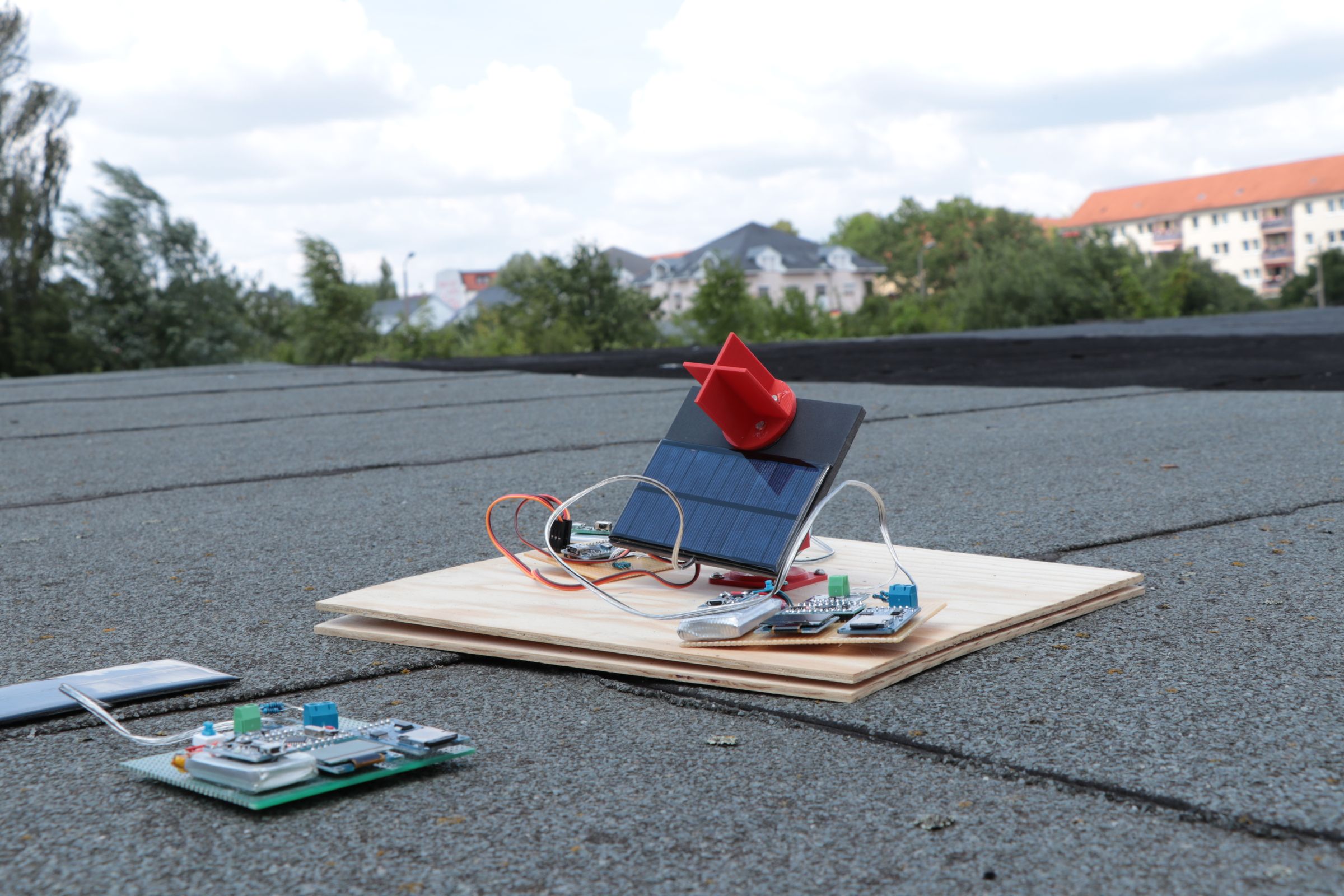 DIY Miniature Solar Tracker : 5 Steps (with Pictures) - Instructables