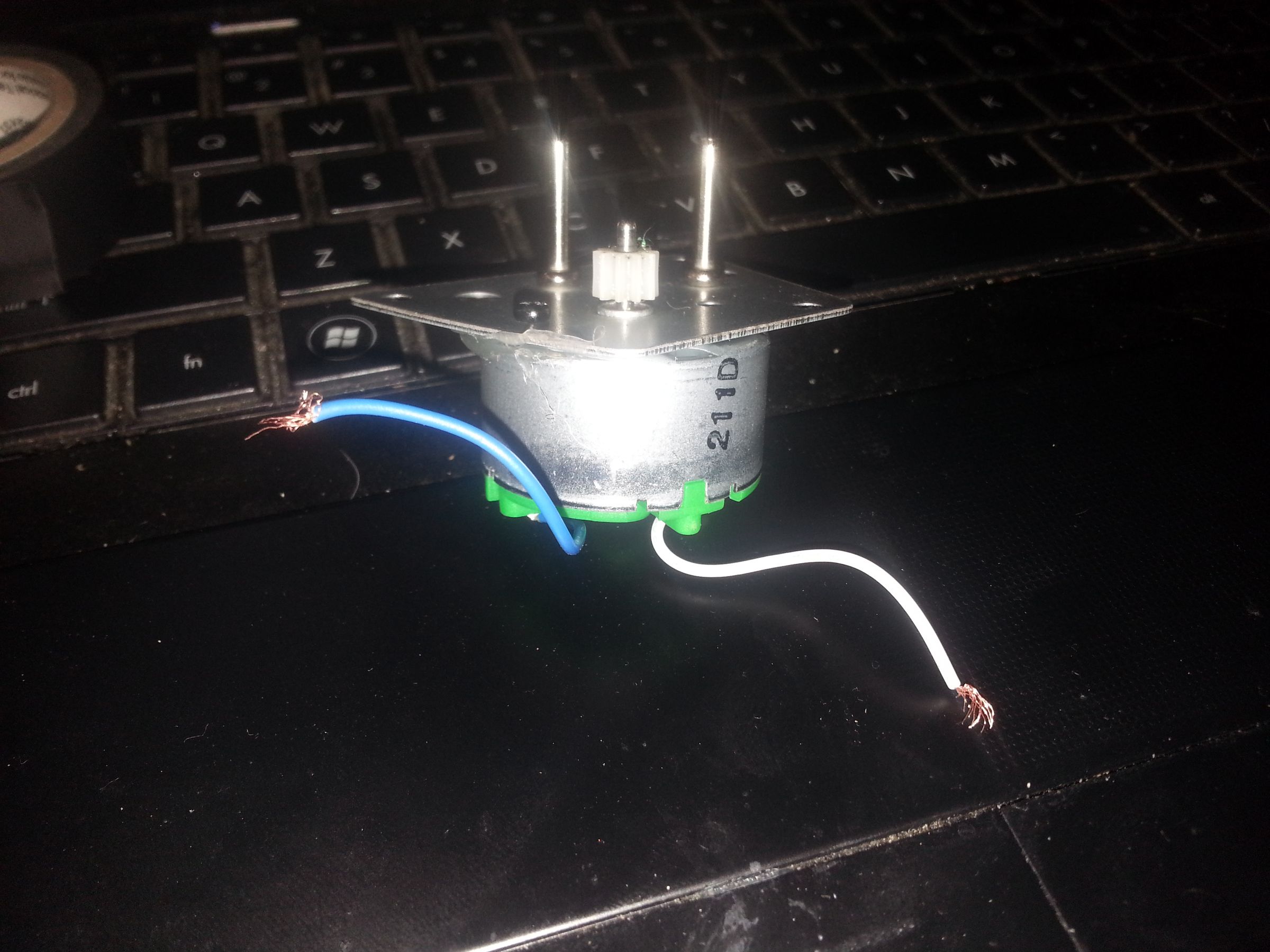 How to Make a Wind Generated Light Bulb. (wind Generator 2! Wind ...