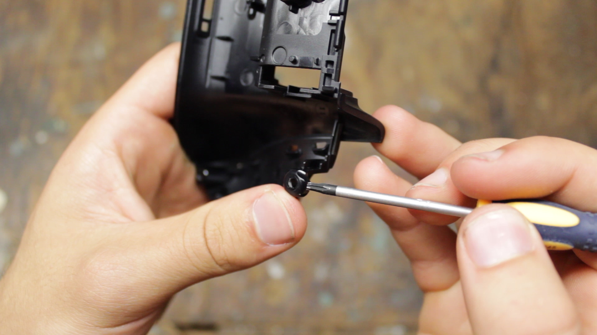 How to Make a Backlit Xbox One Controller Mod : 10 Steps (with Pictures ...