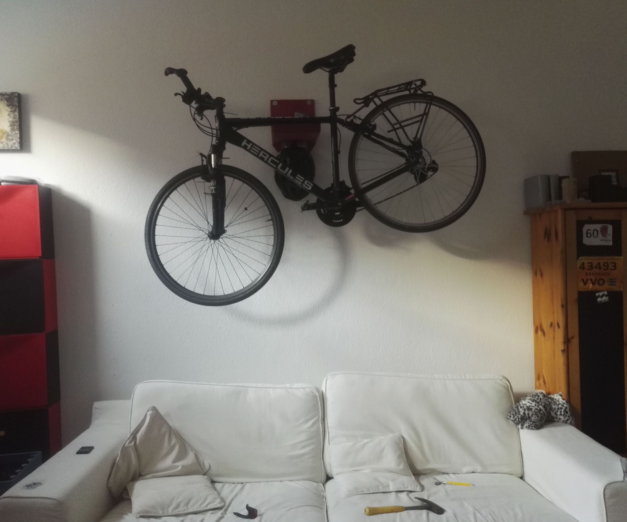 DIY Low-cost Bicycle Wall-mount : 9 Steps (with Pictures) - Instructables