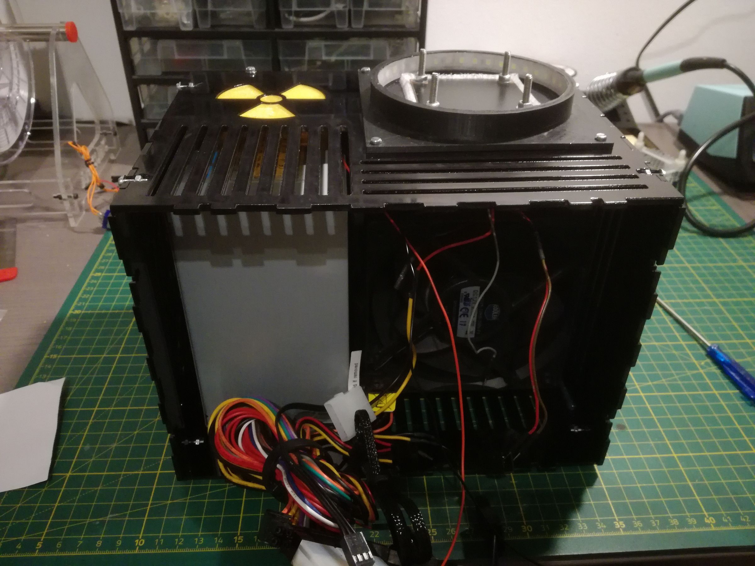 Peltier Cooled Cloud Chamber : 14 Steps (with Pictures) - Instructables