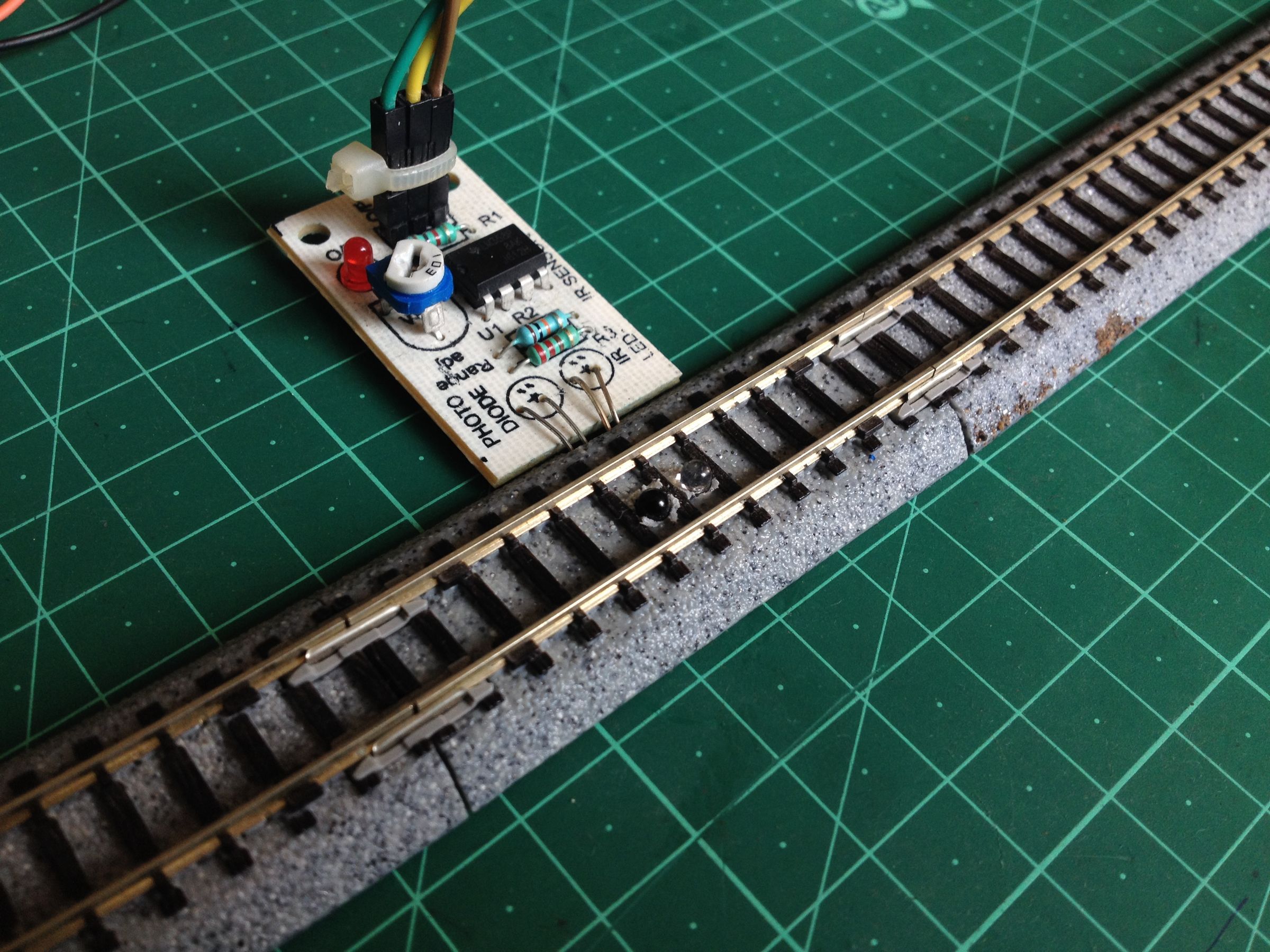 Automated Train Reverse Loop Using Arduino : 10 Steps (with Pictures ...
