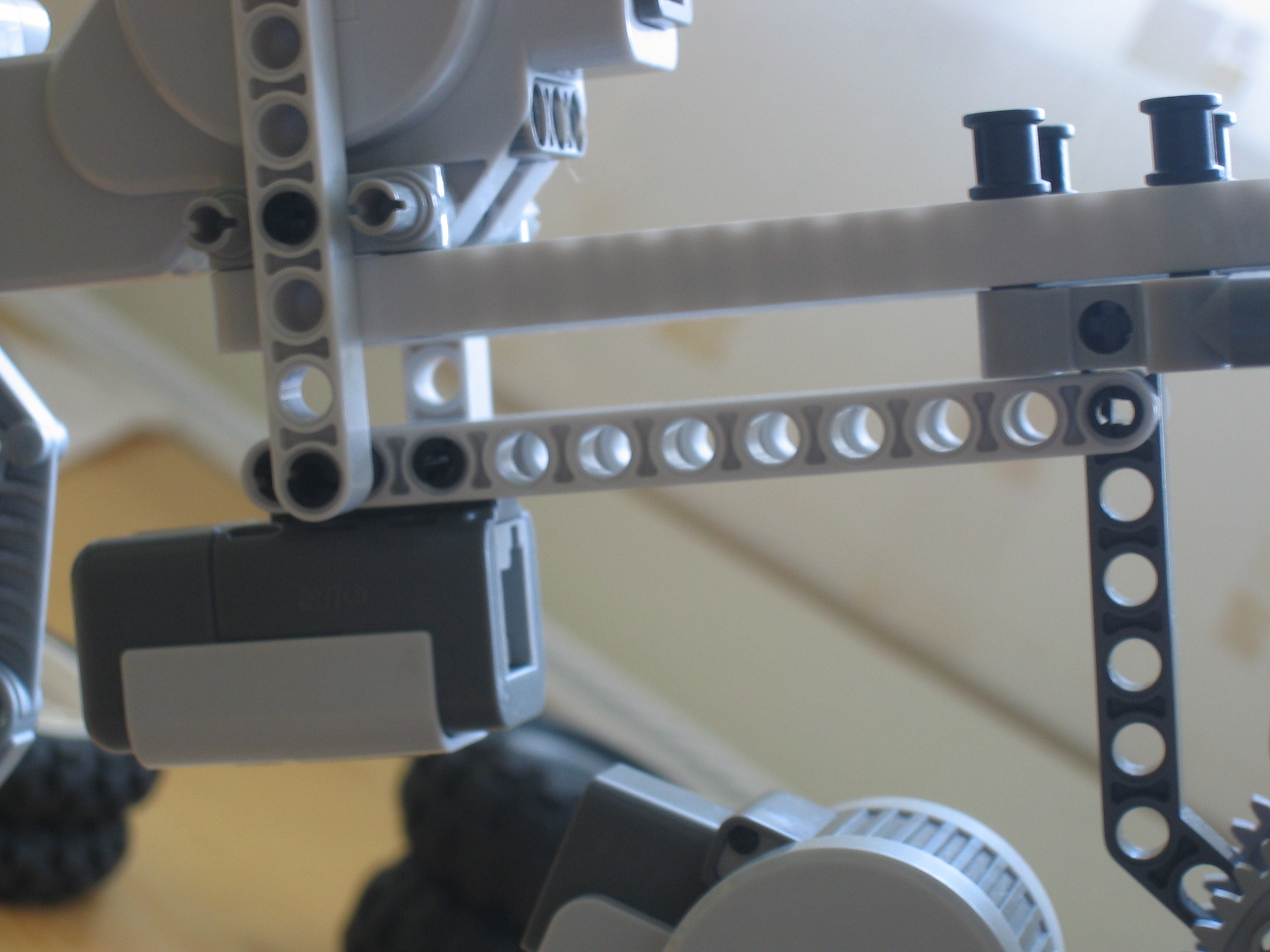 How to Build a Simple Robotic Arm From Lego Mindstorms NXT? : 9 Steps ...