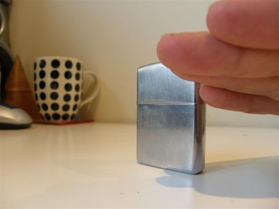 Basic Zippo Tricks : 6 Steps (with Pictures) - Instructables