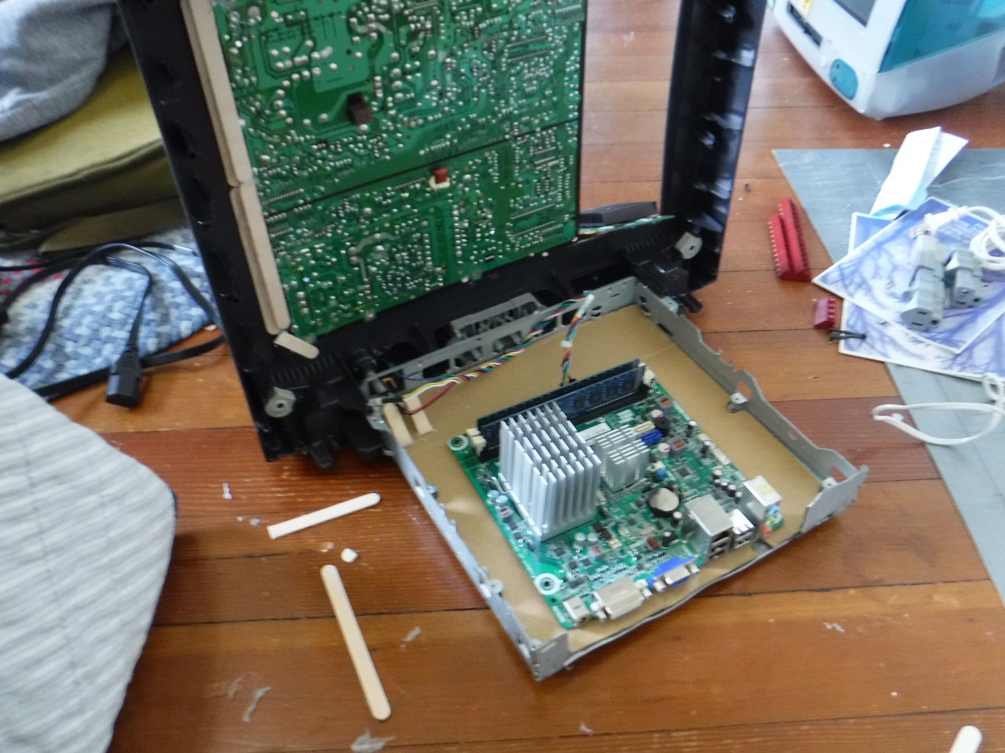 Repurposing an Old Monitor : 6 Steps (with Pictures) - Instructables