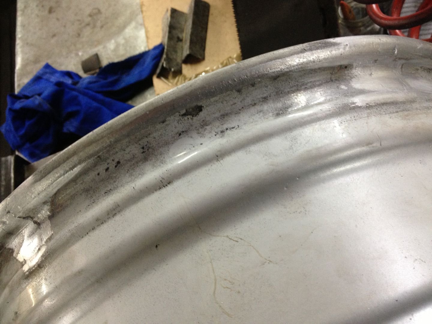 How to Repair a Cracked Alloy Wheel : 4 Steps - Instructables