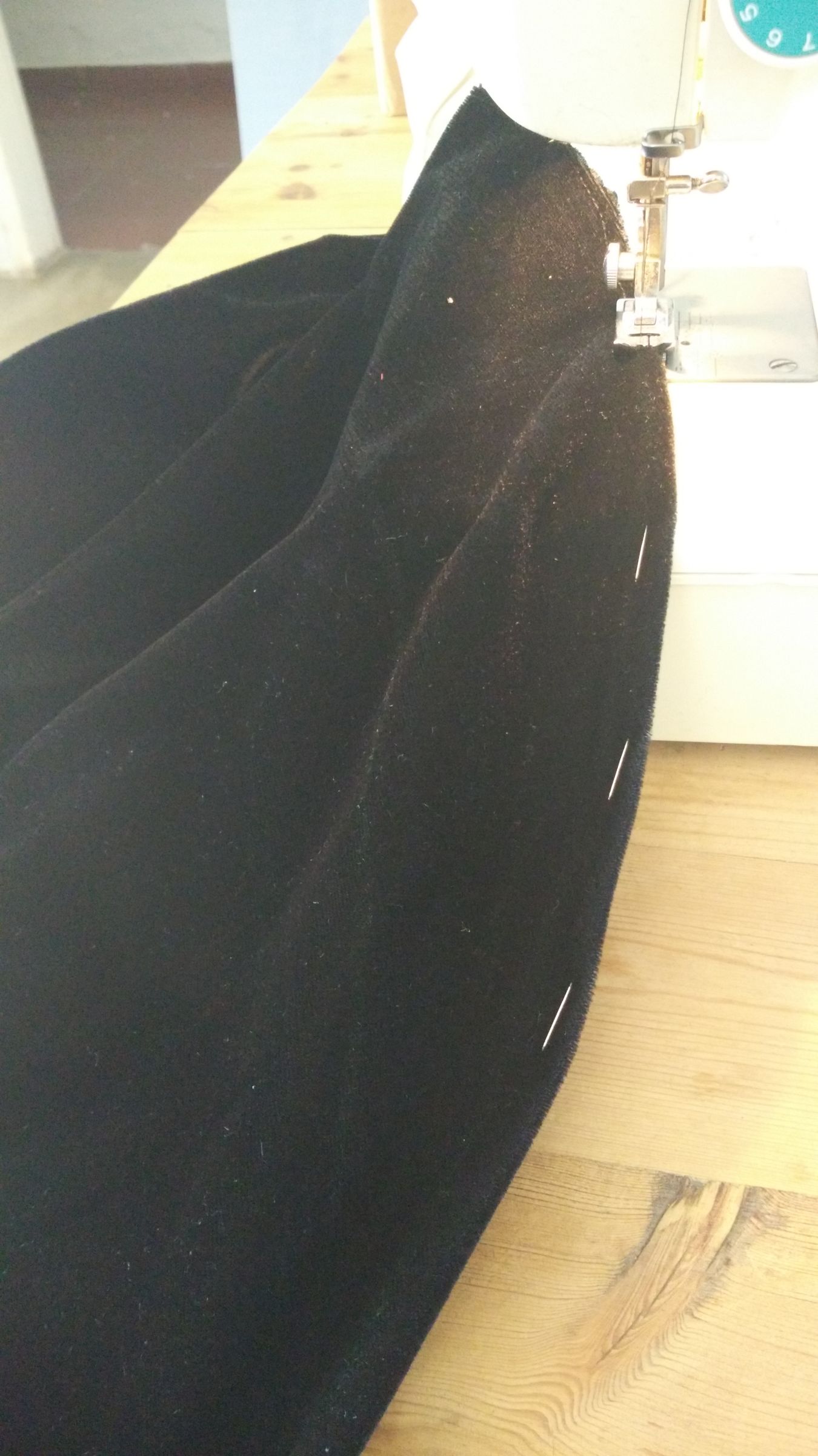 Make a Velvet Capelet : 12 Steps (with Pictures) - Instructables
