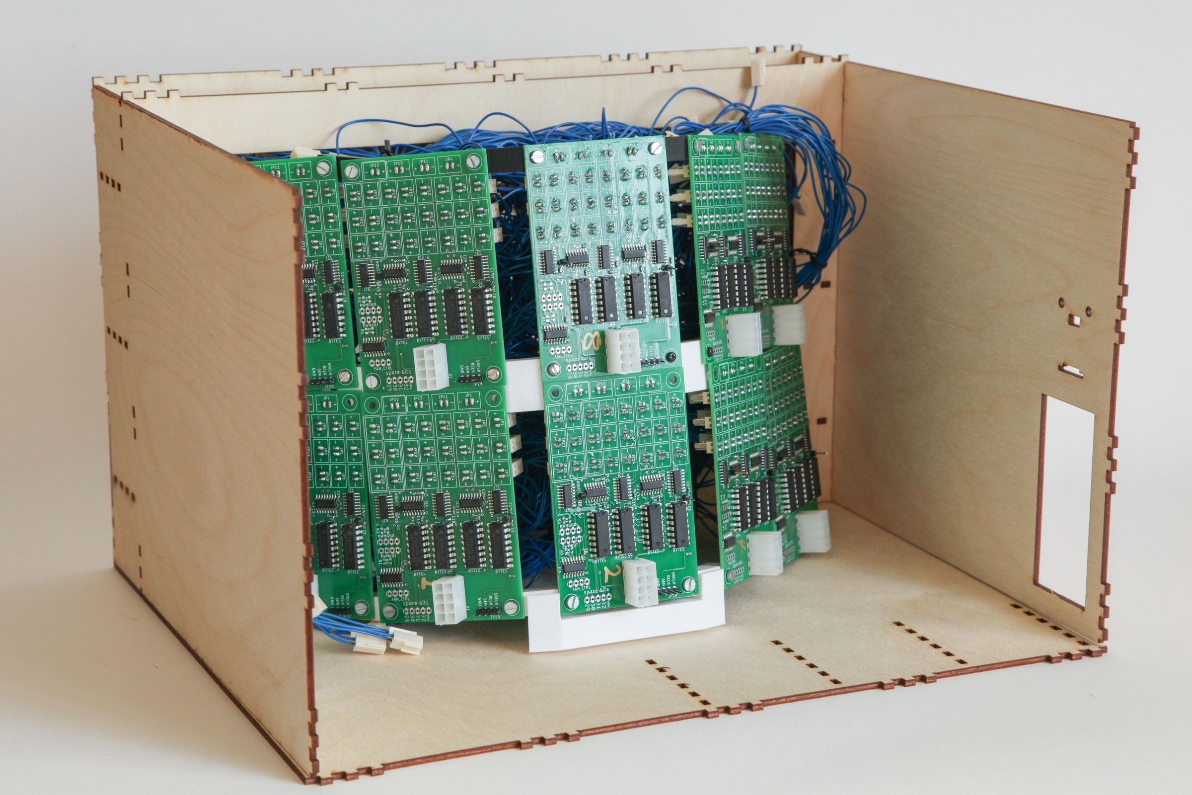 Mesmerizing Ferrofluid-Display: Silently Controlled by Electromagnets ...