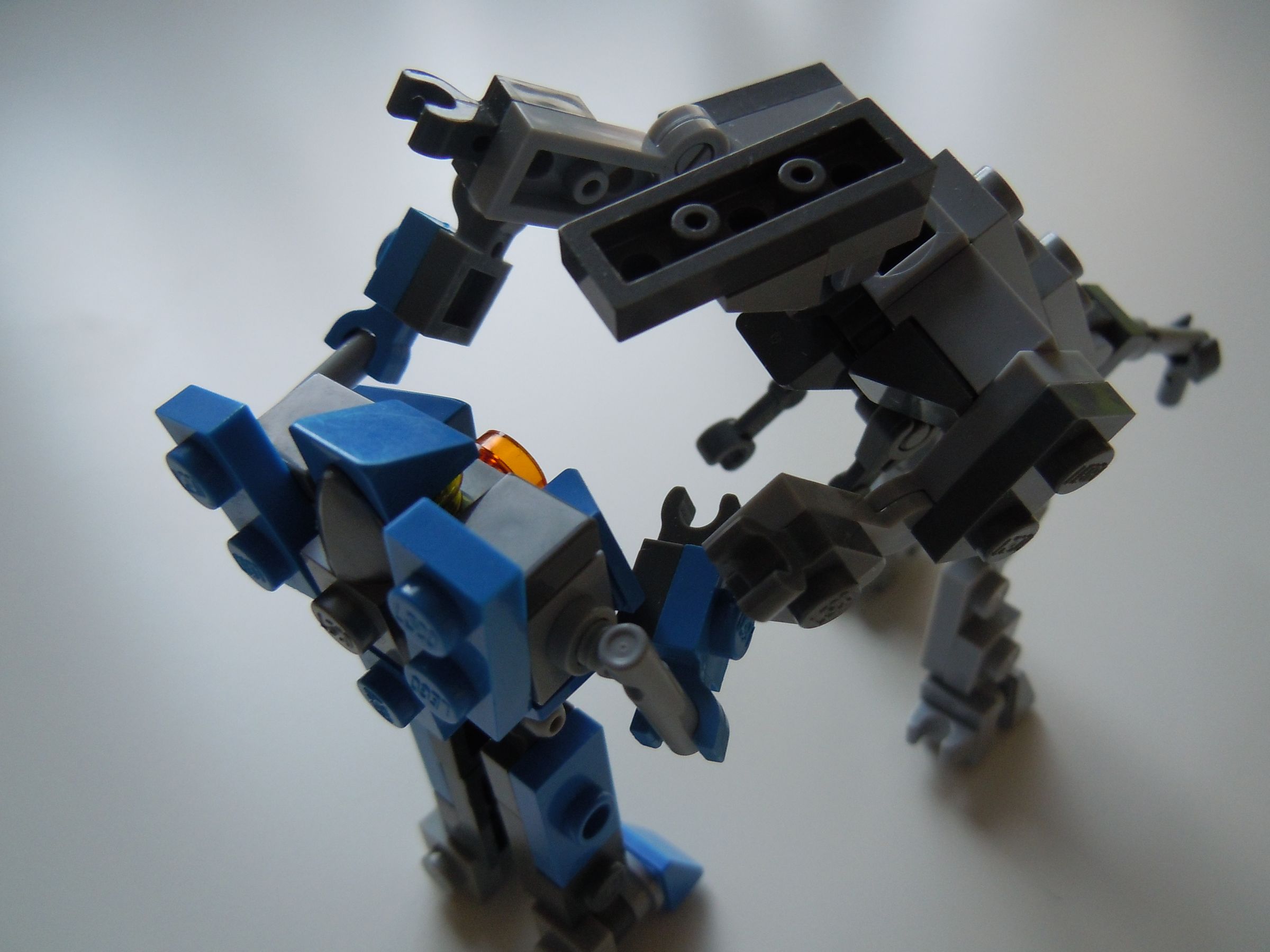 LEGO :: Pacific Rim: Gipsy Danger : 3 Steps - Instructables