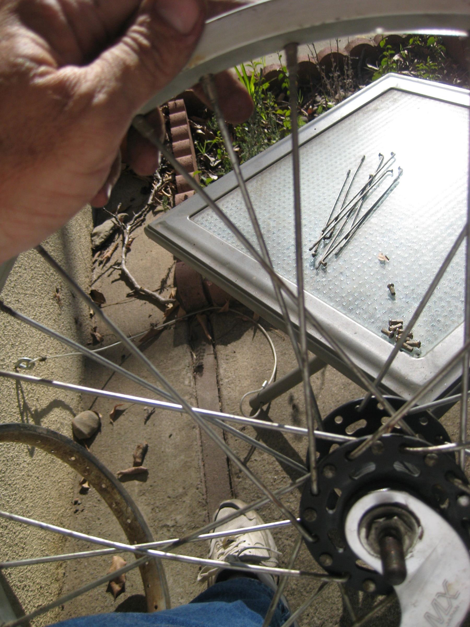 Build Your First Bike Wheel! : 9 Steps (with Pictures) - Instructables