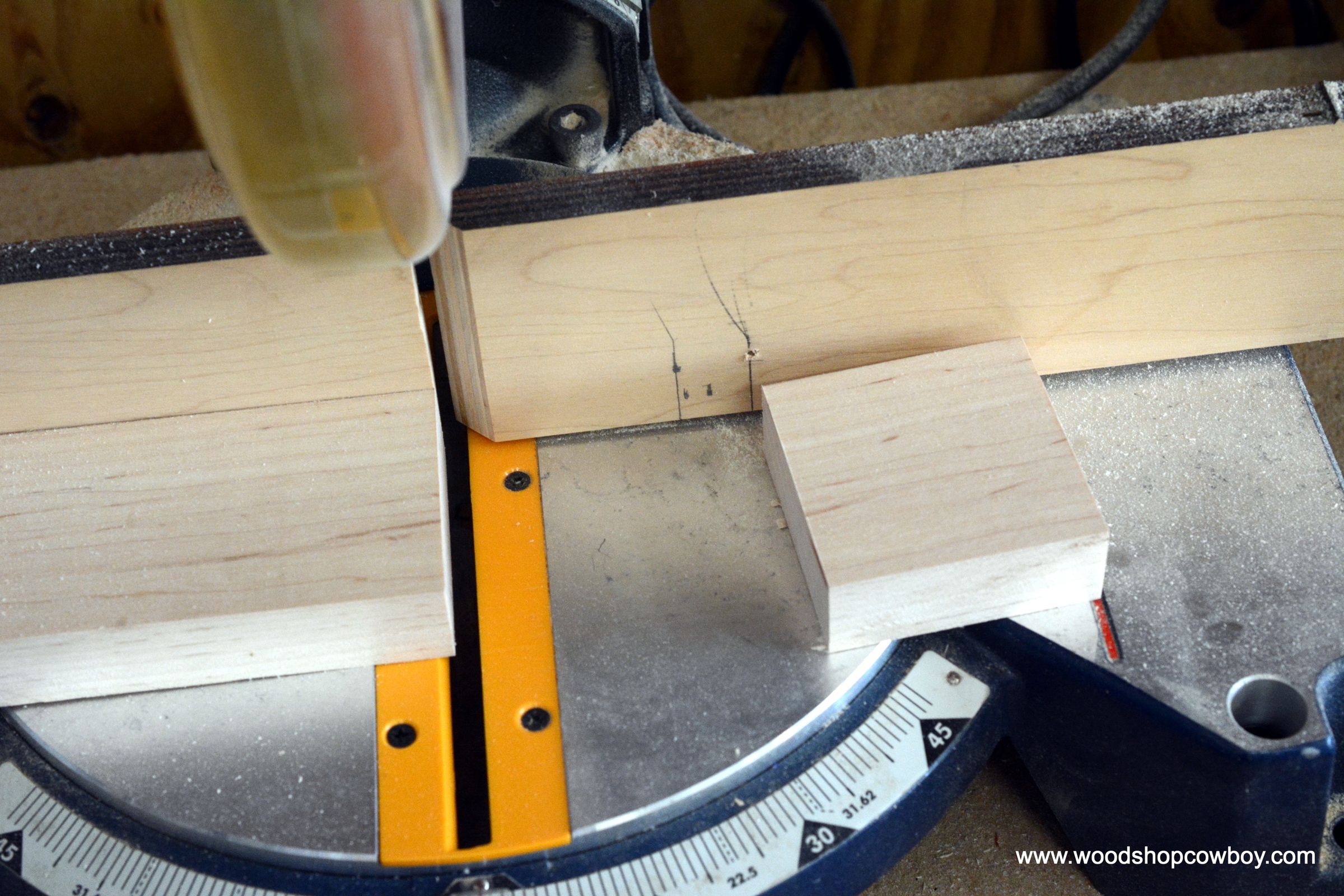 DIY Knock Hockey Game : 10 Steps (with Pictures) - Instructables