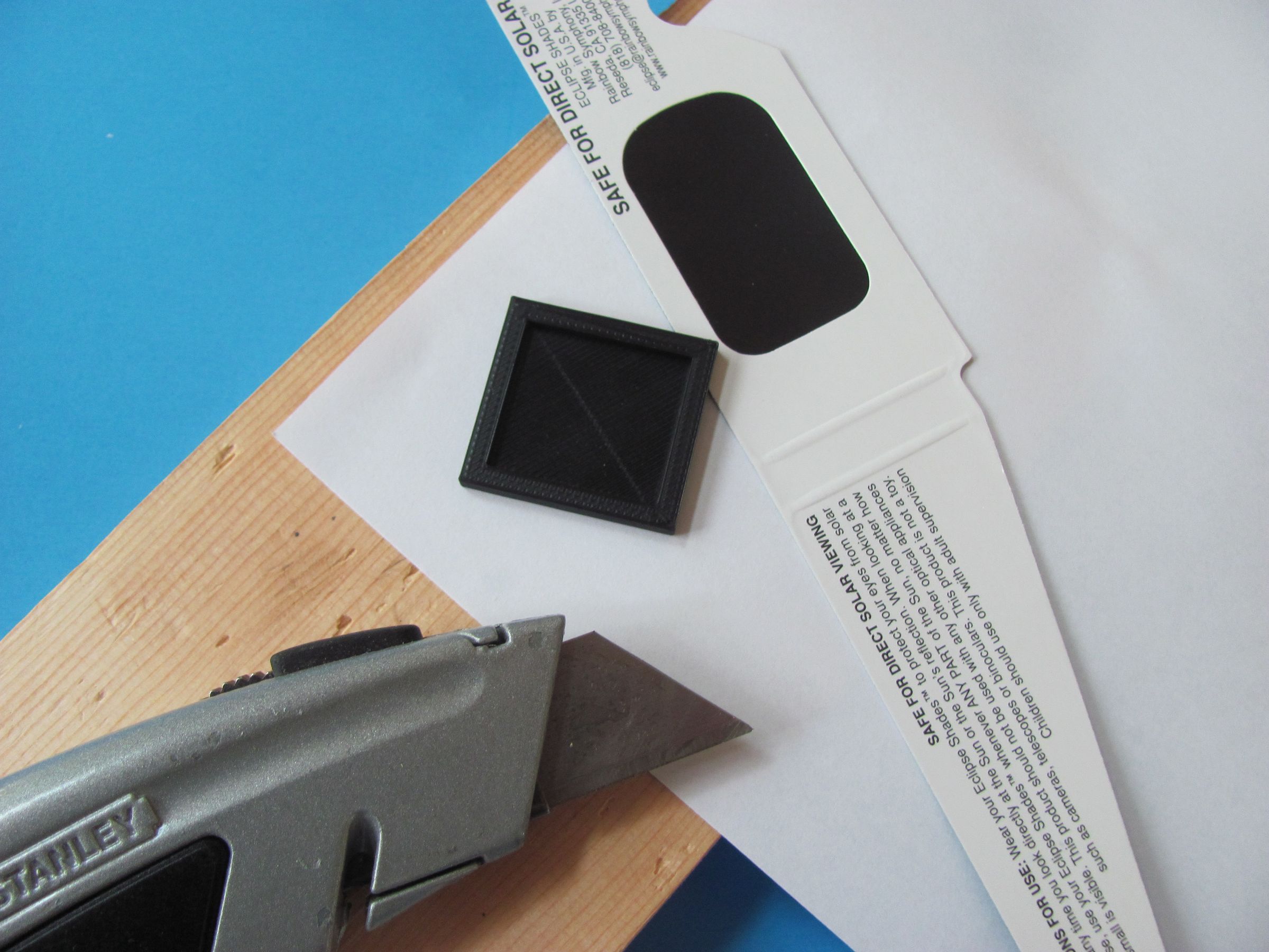 Make a Solar Filter for Your Camera or Binoculars : 6 Steps (with ...