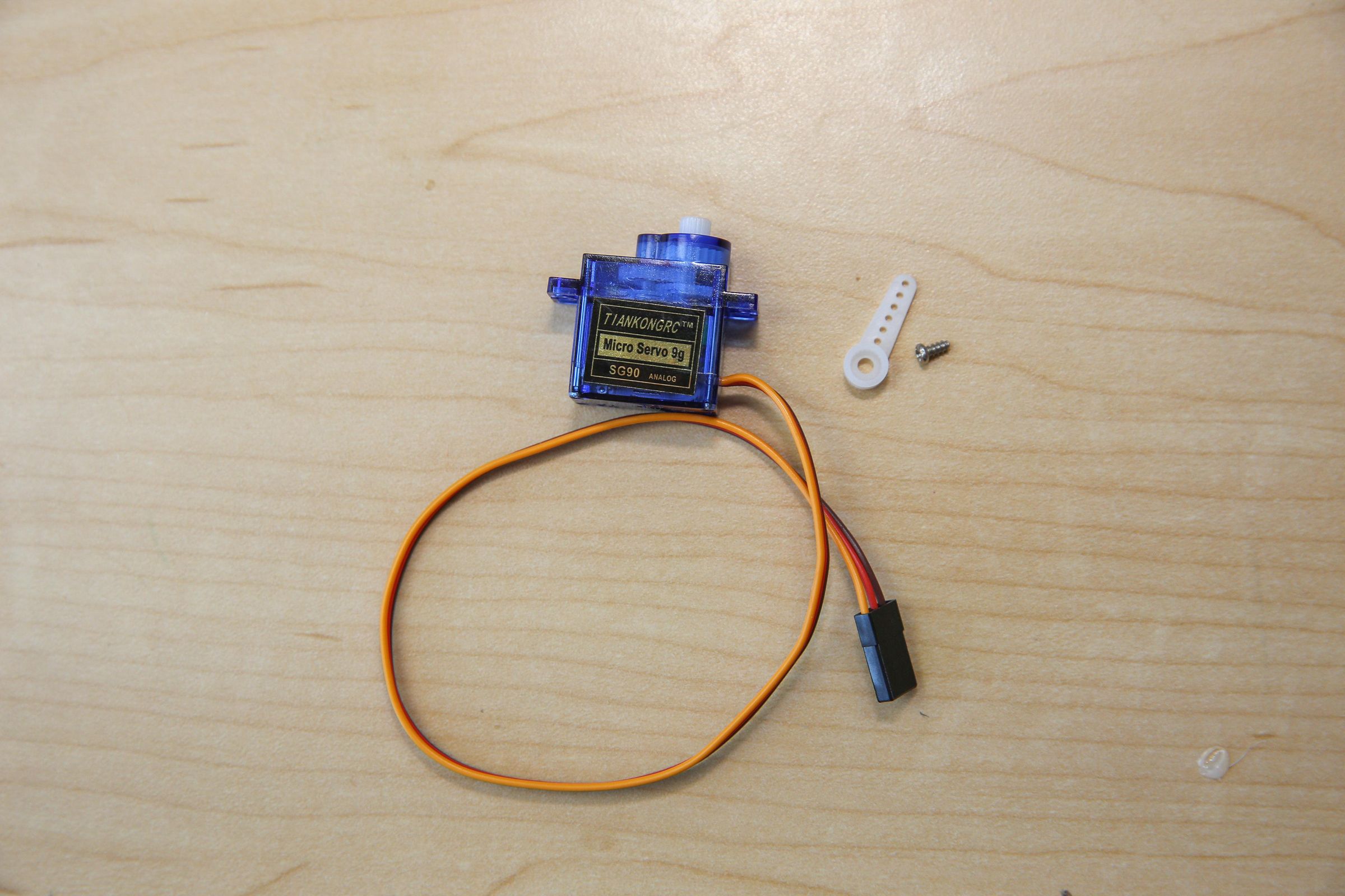 Servo Creature (Lesson 1) : 10 Steps (with Pictures) - Instructables