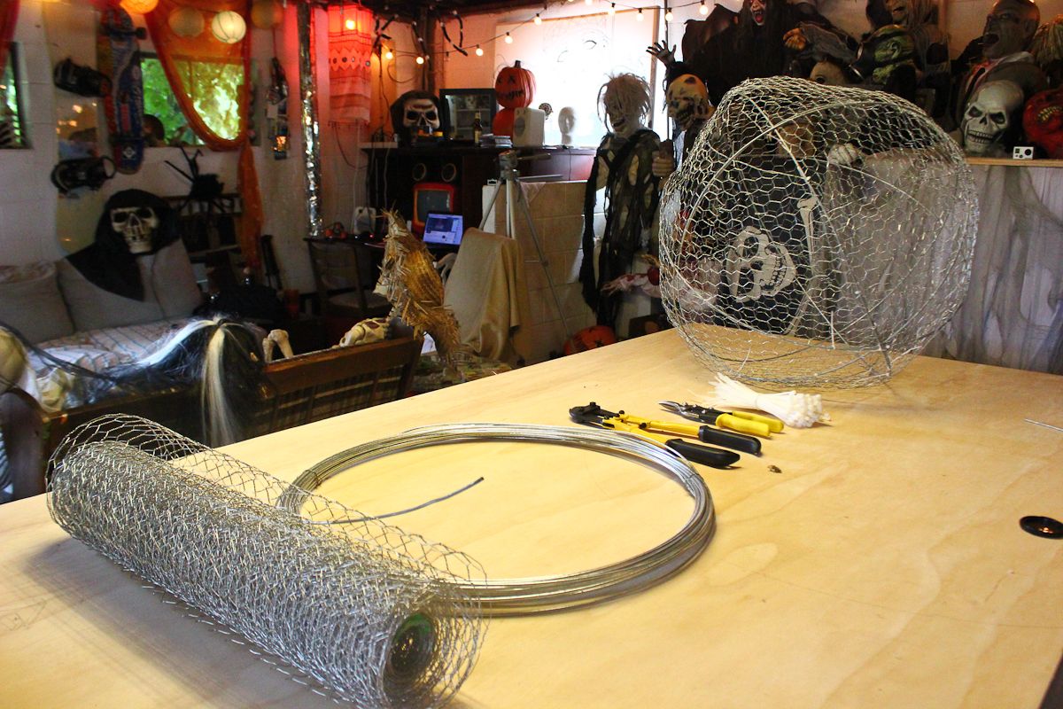 The Build of a Giant Spider : 7 Steps (with Pictures) - Instructables