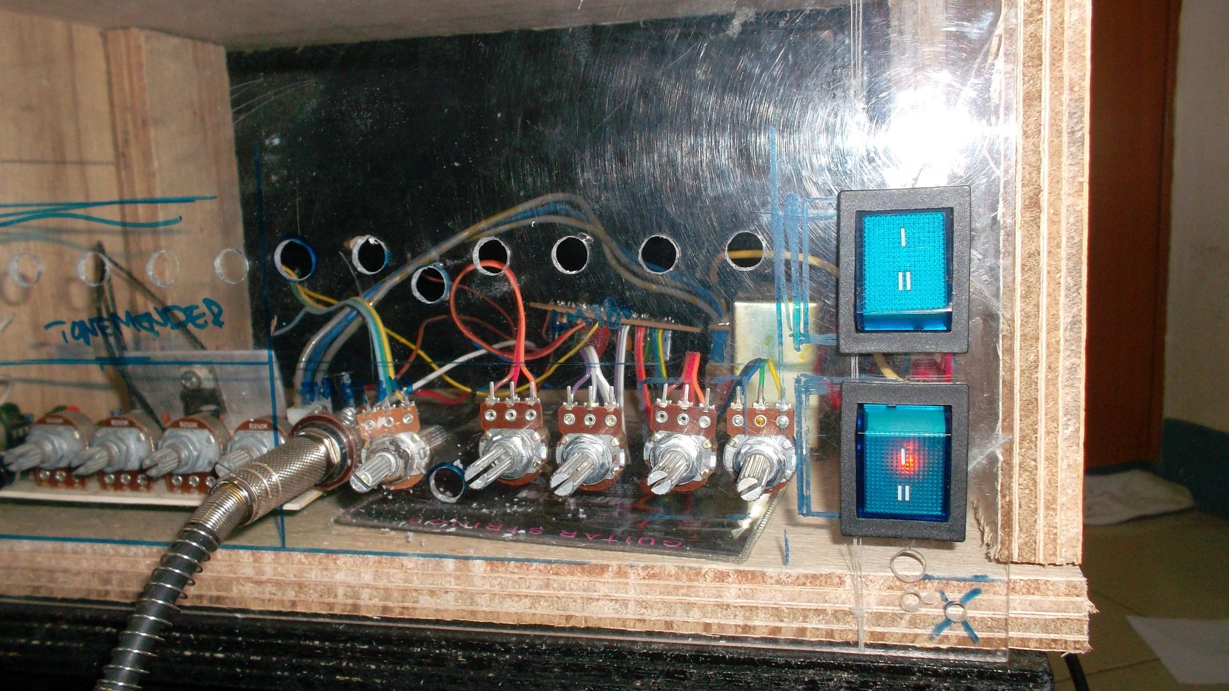DIY Cheap Solid-state Amplifier (from Salvaged Parts) : 9 Steps (with ...