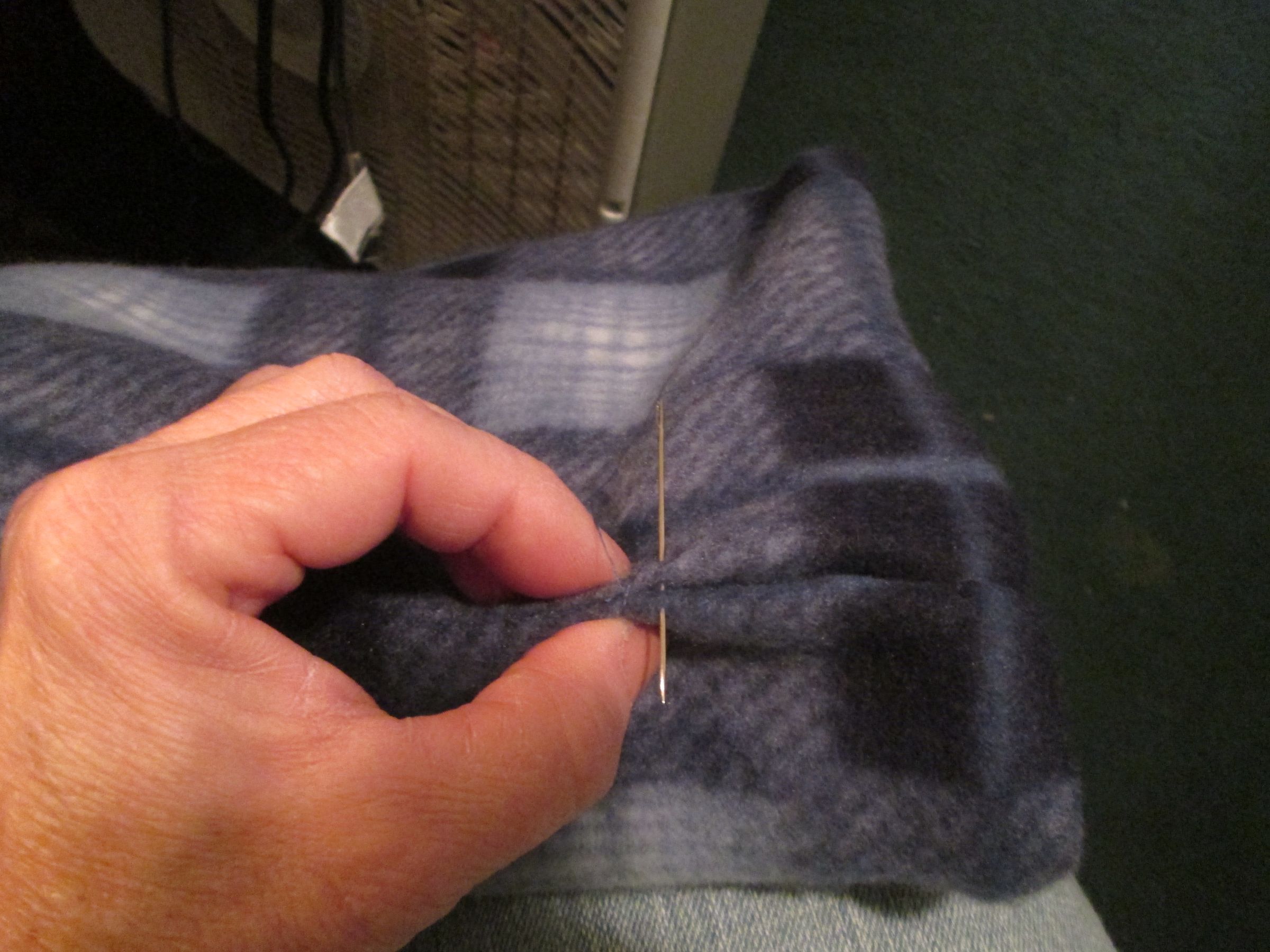 Homemade Fleece Neck Gaiter : 17 Steps - Instructables