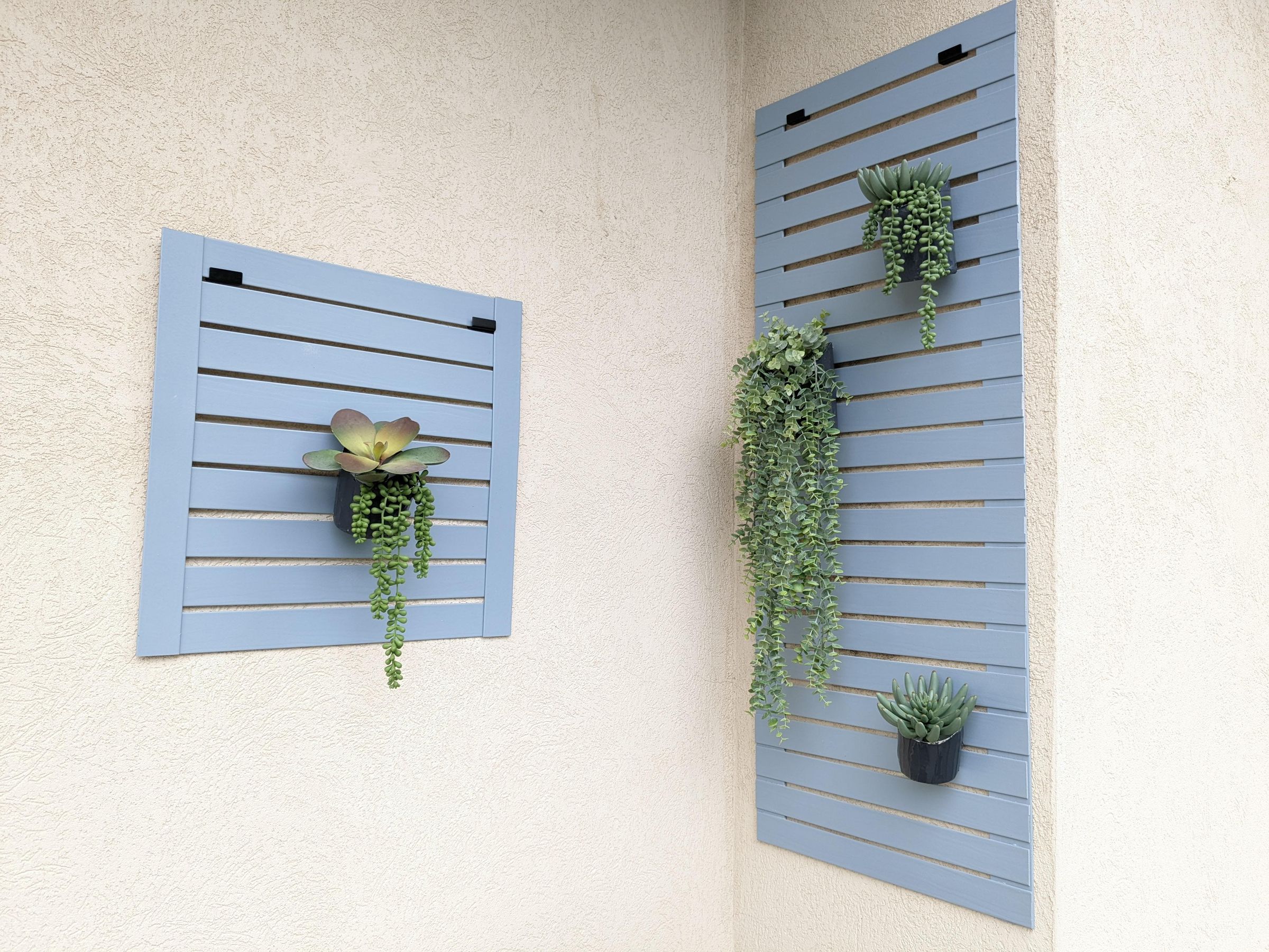Repurpose Vinyl Blinds Into Modern Slatted Planter Wall : 12 Steps ...
