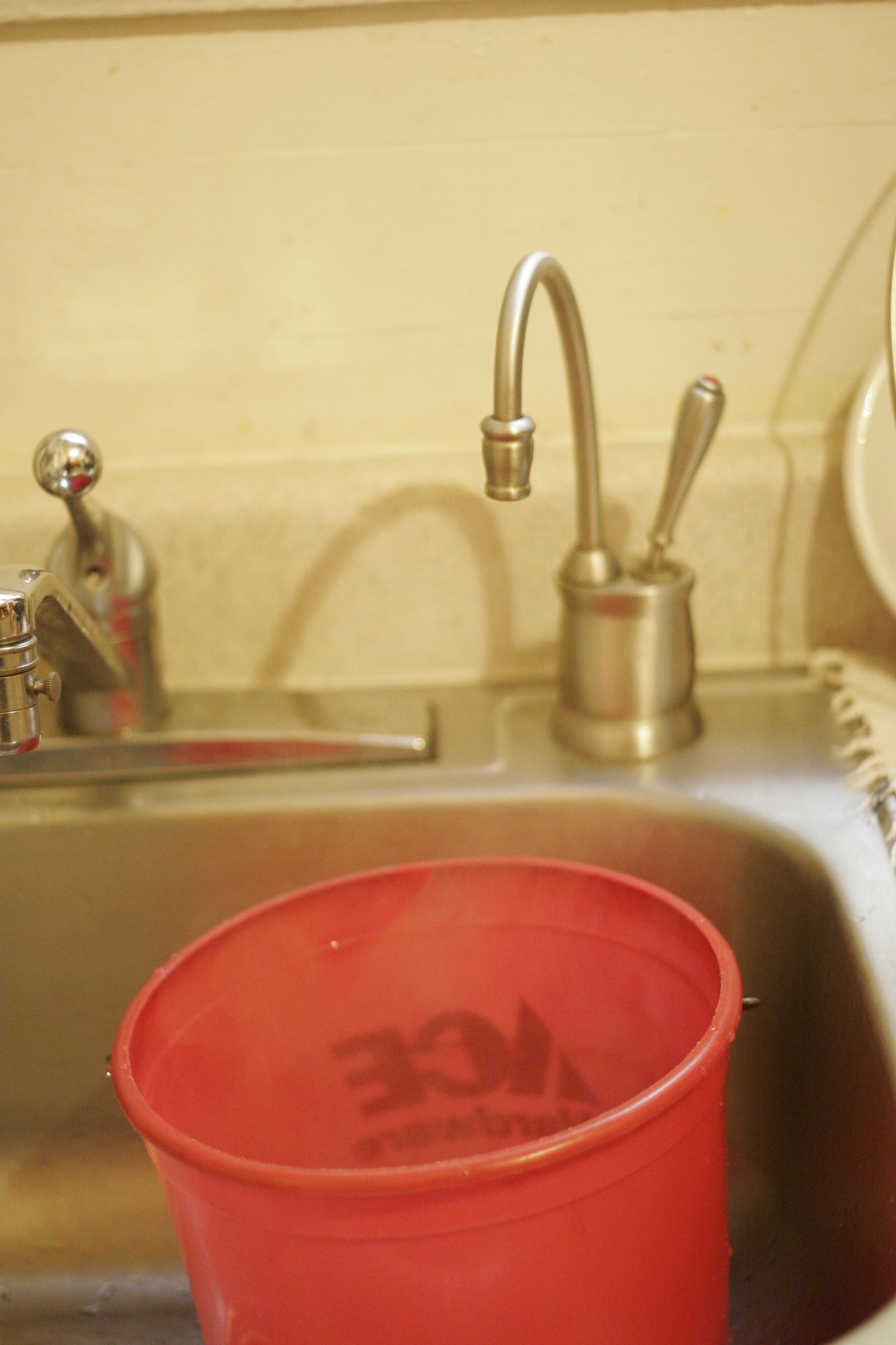 Wash Wool or Other Fibers for Spinning. : 5 Steps (with Pictures ...