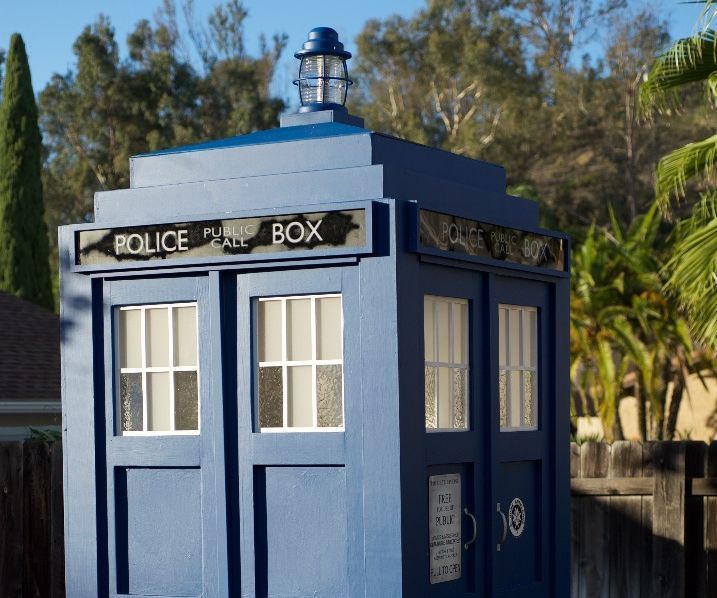 TARDIS : 14 Steps (with Pictures) - Instructables